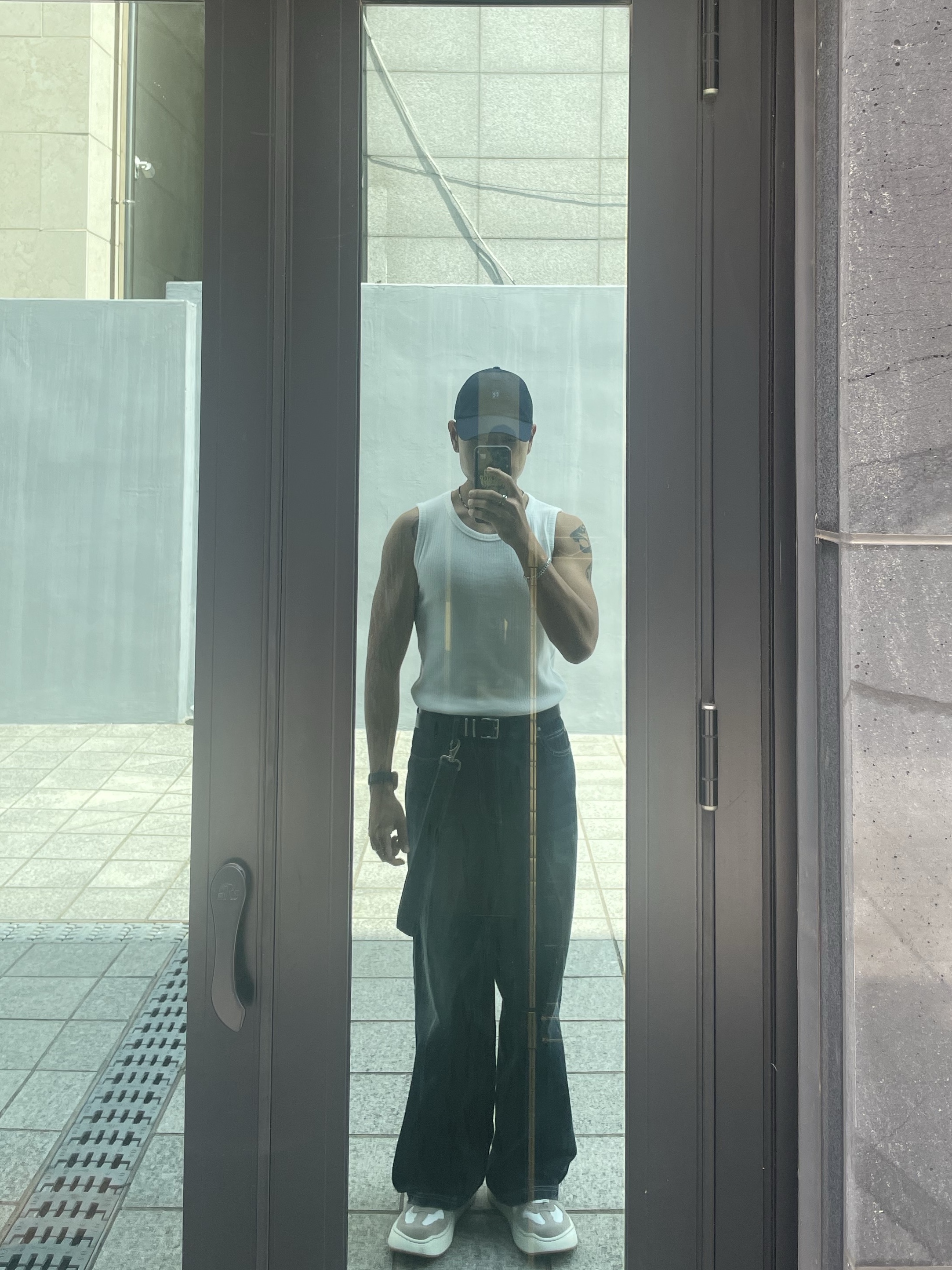 배경빈 (@jh2bae) 님의 게시물 | KREAM