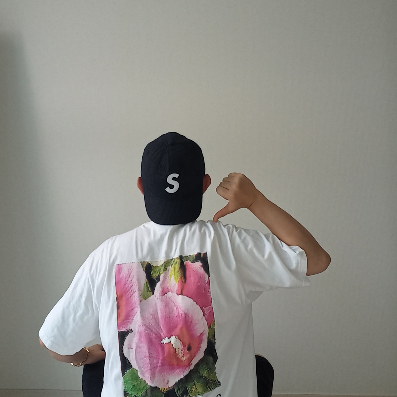 San E (@oneself) 님의 게시물 | KREAM