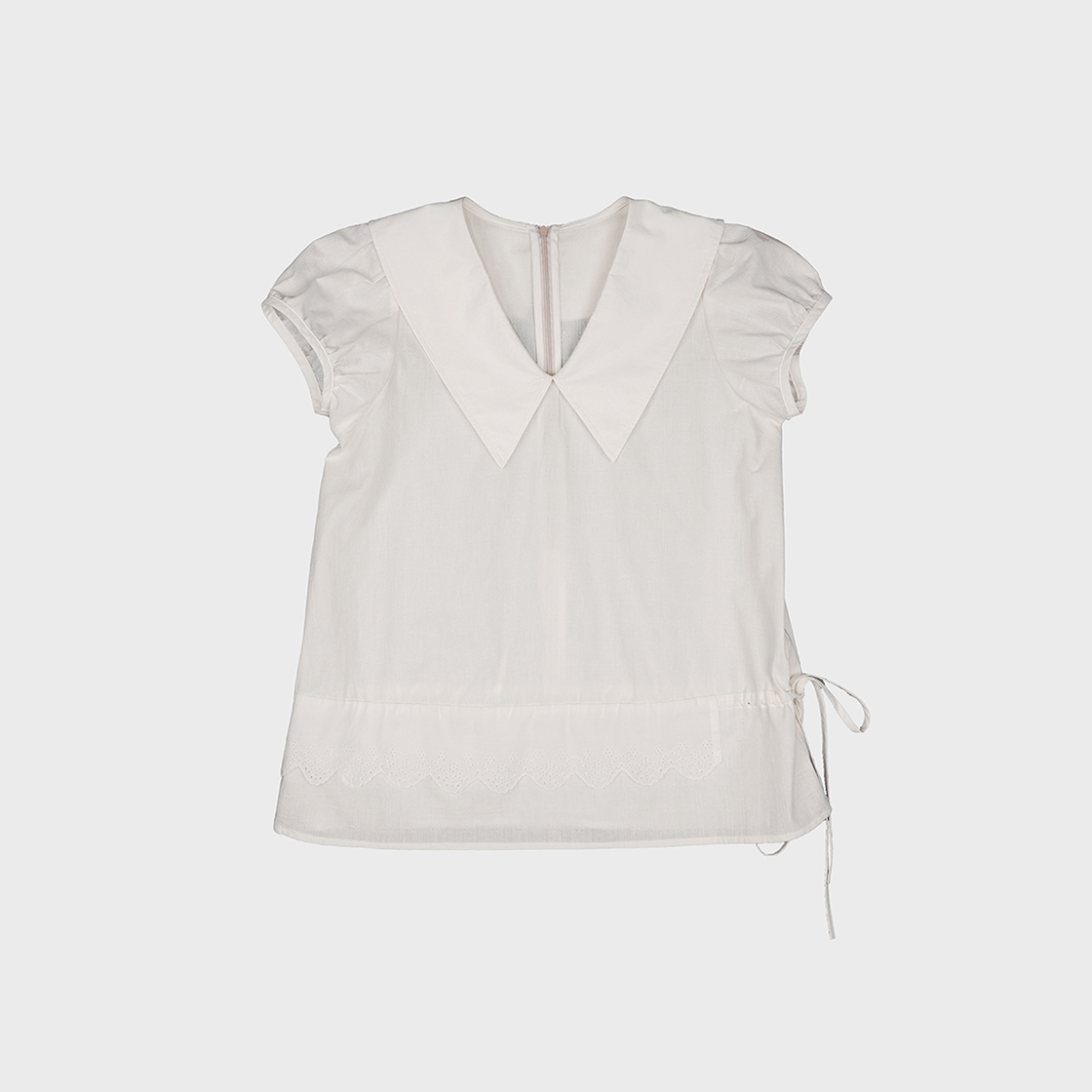 데어더 브이 카라 자수 에이프런 블라우스 화이트 | DARED | KREAM