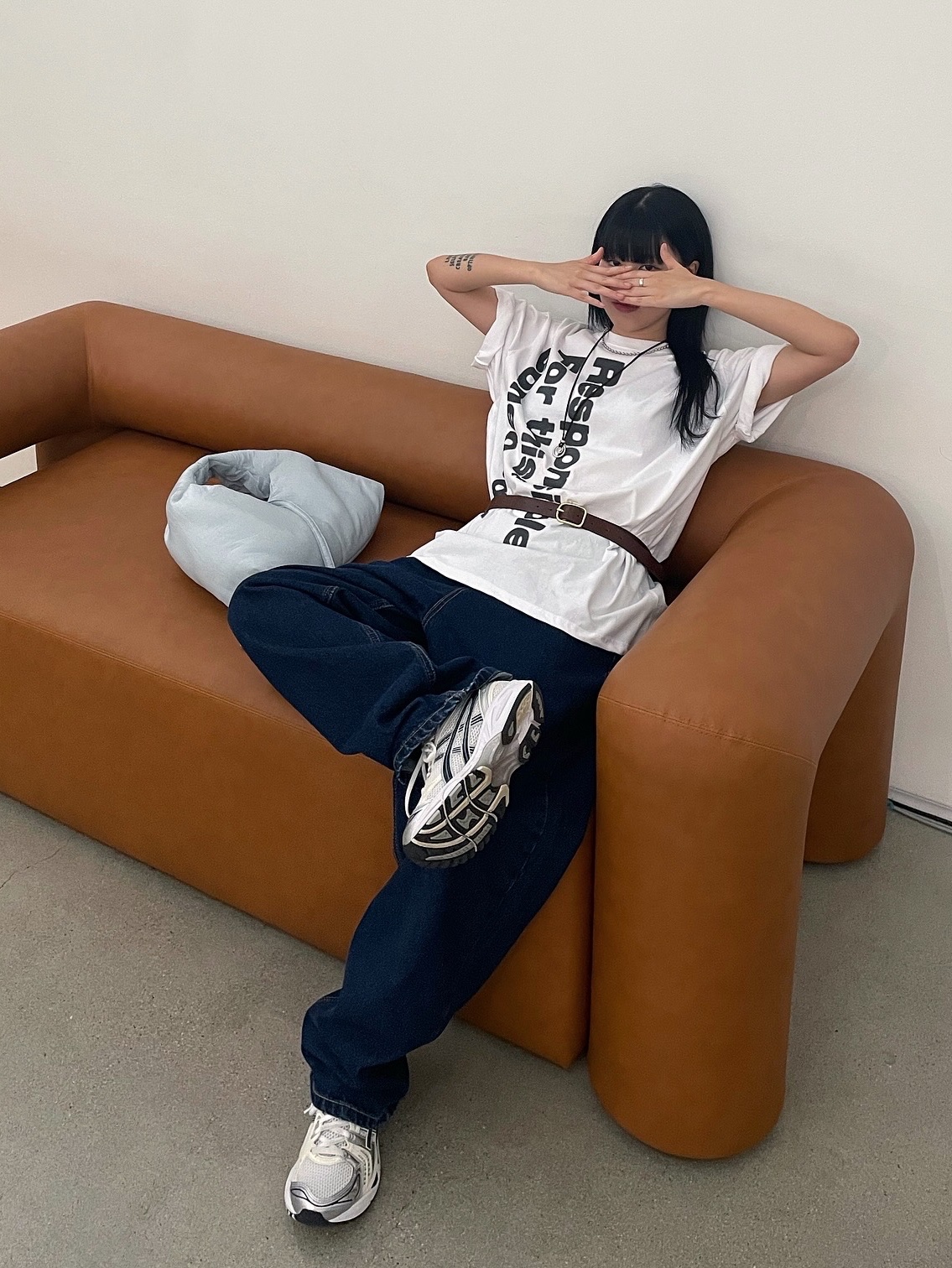 🤍🫰🏻 | KREAM