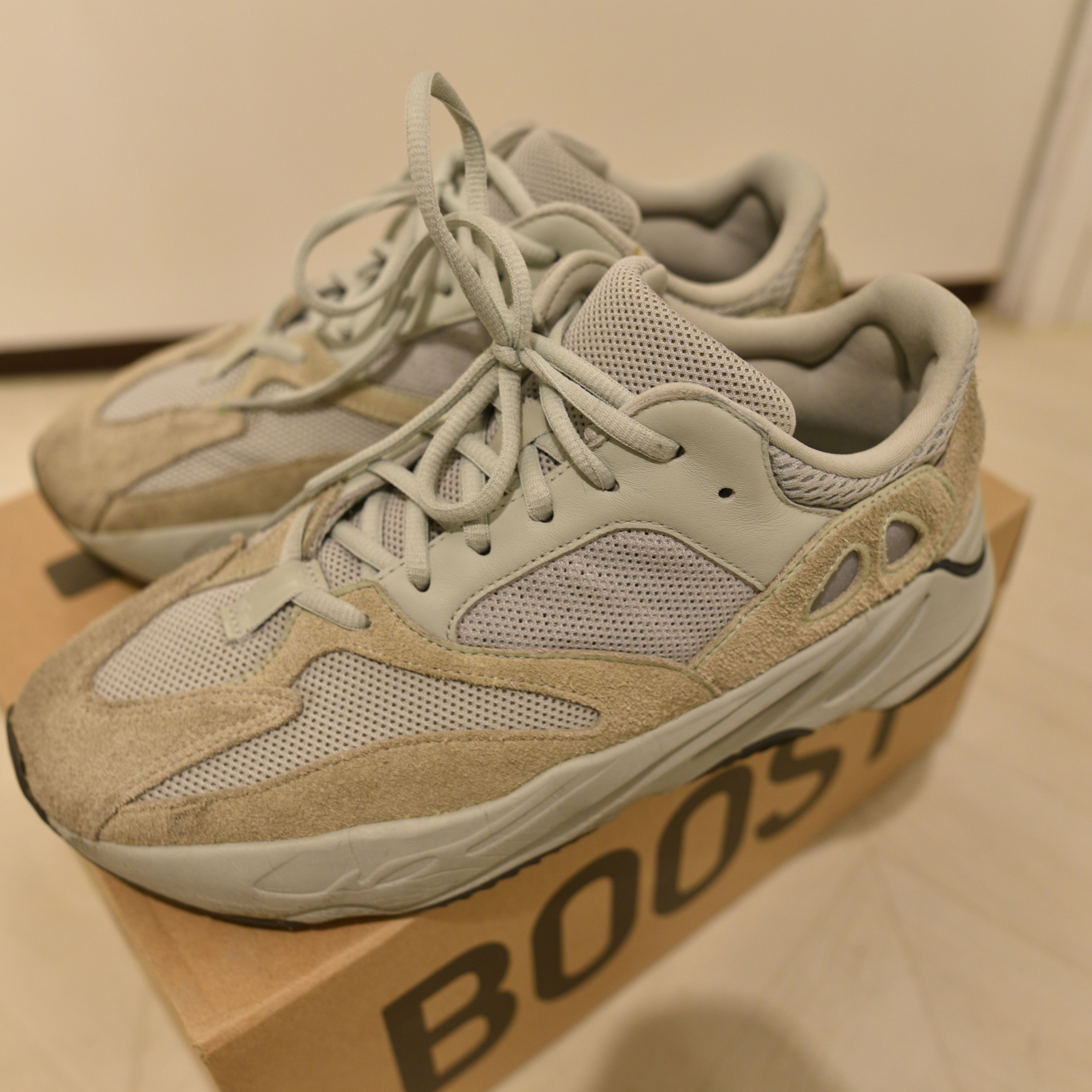 세탁망한 이지 700 솔트 | KREAM