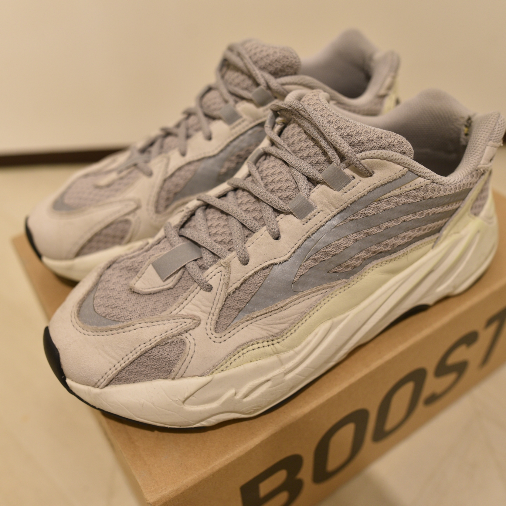 이지 700 스태틱 | KREAM