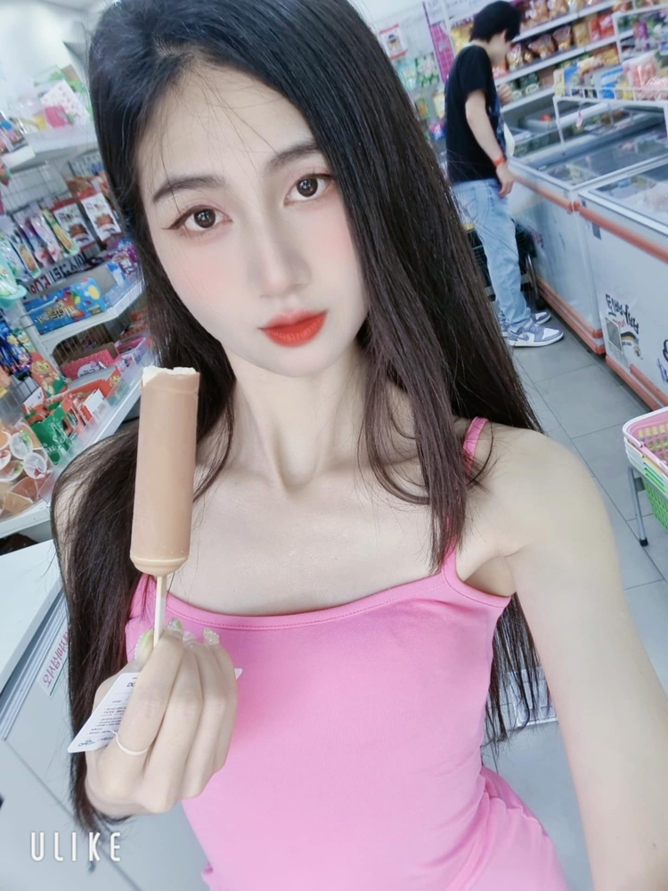 thuyvan (@thuyvan) 님의 게시물 | KREAM