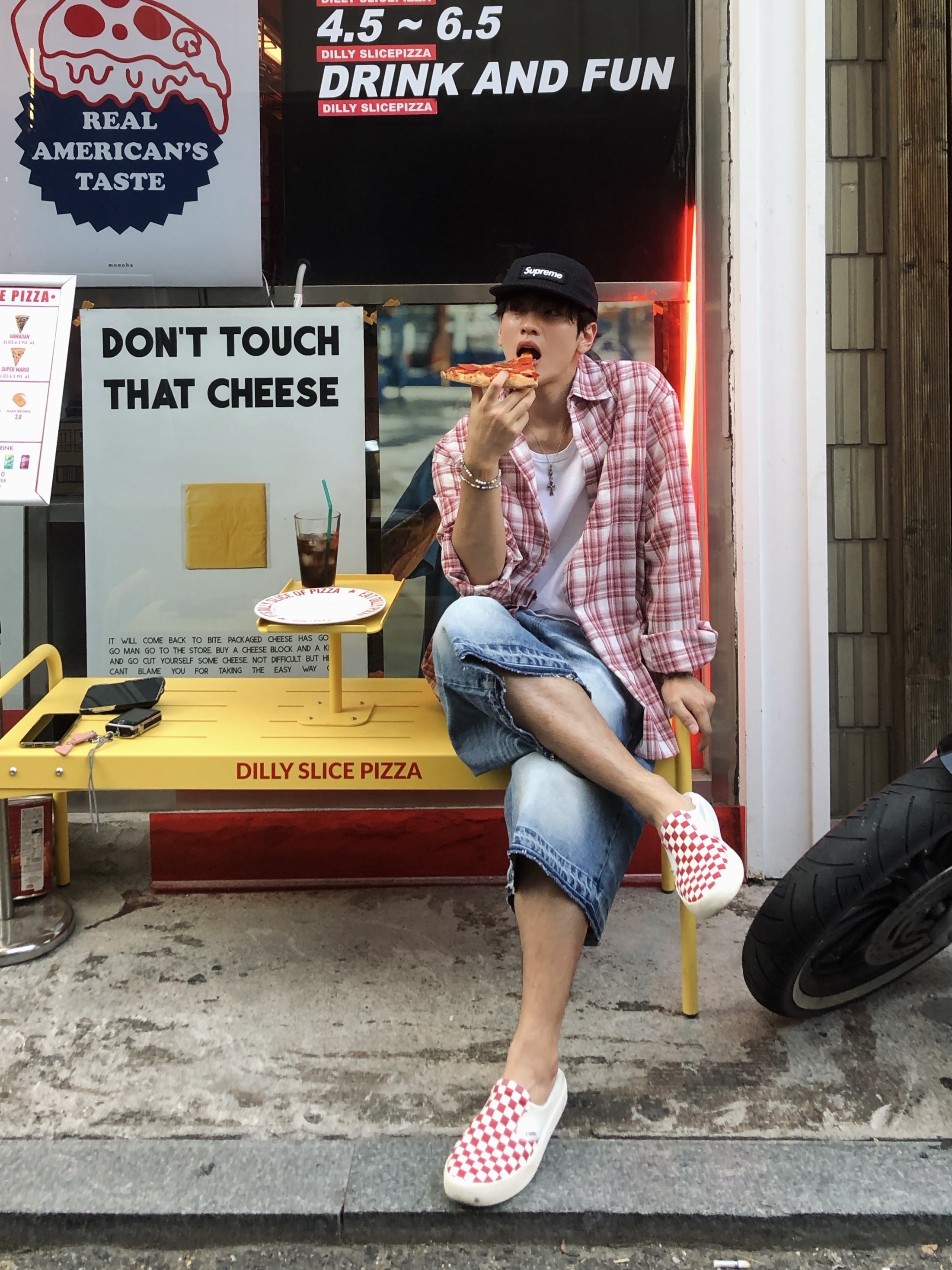 정동수 (@_dong.su) 님의 게시물 | KREAM