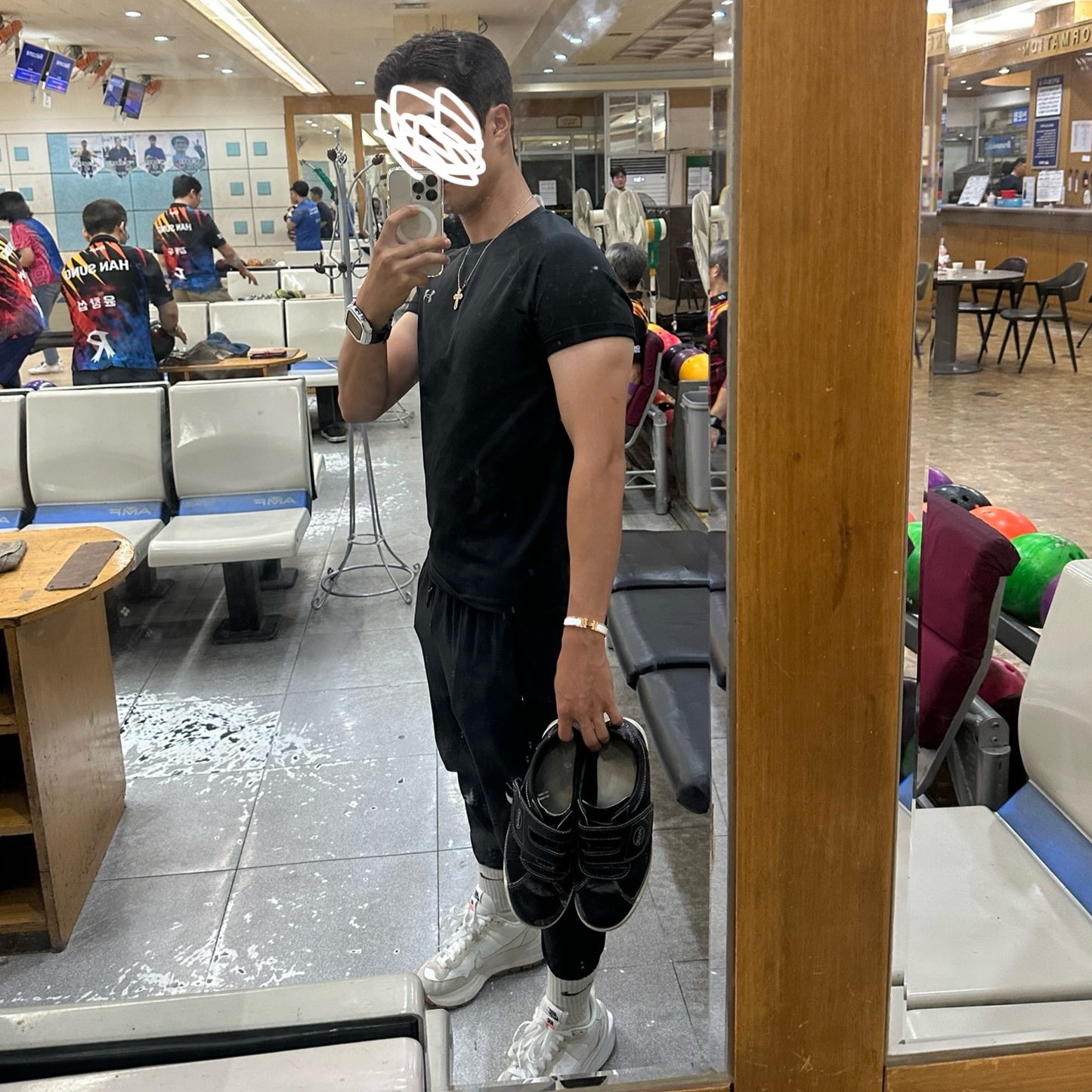 장승원 (@jj__ww) 님의 게시물 | KREAM