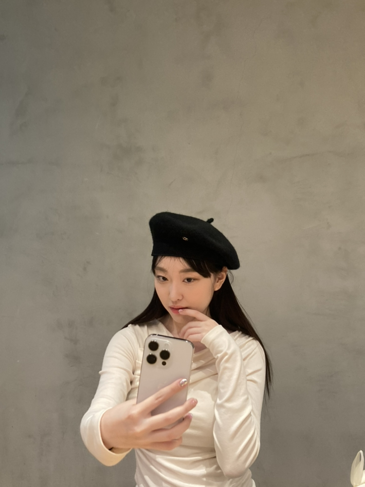 묭 (@seo_vy) 님의 게시물 | KREAM