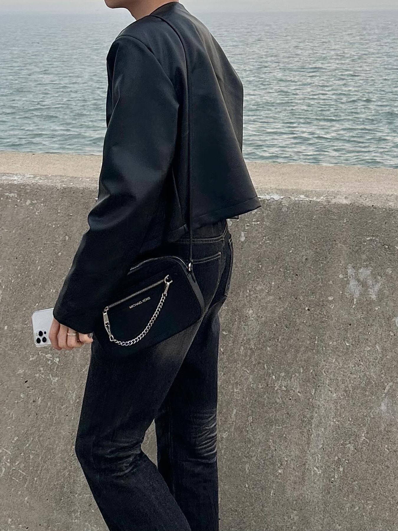 송정현 (@uc5c__) 님의 게시물 | KREAM