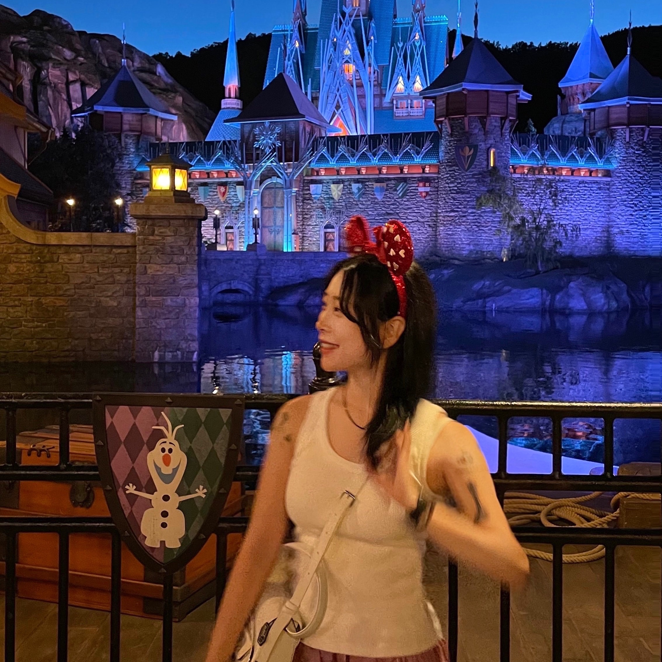 Hong kong Disneyland | KREAM