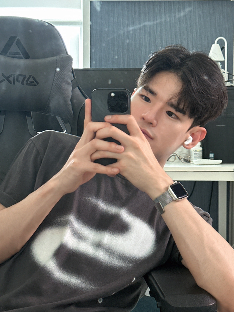 MJ (@newjeanns) 님의 게시물 | KREAM