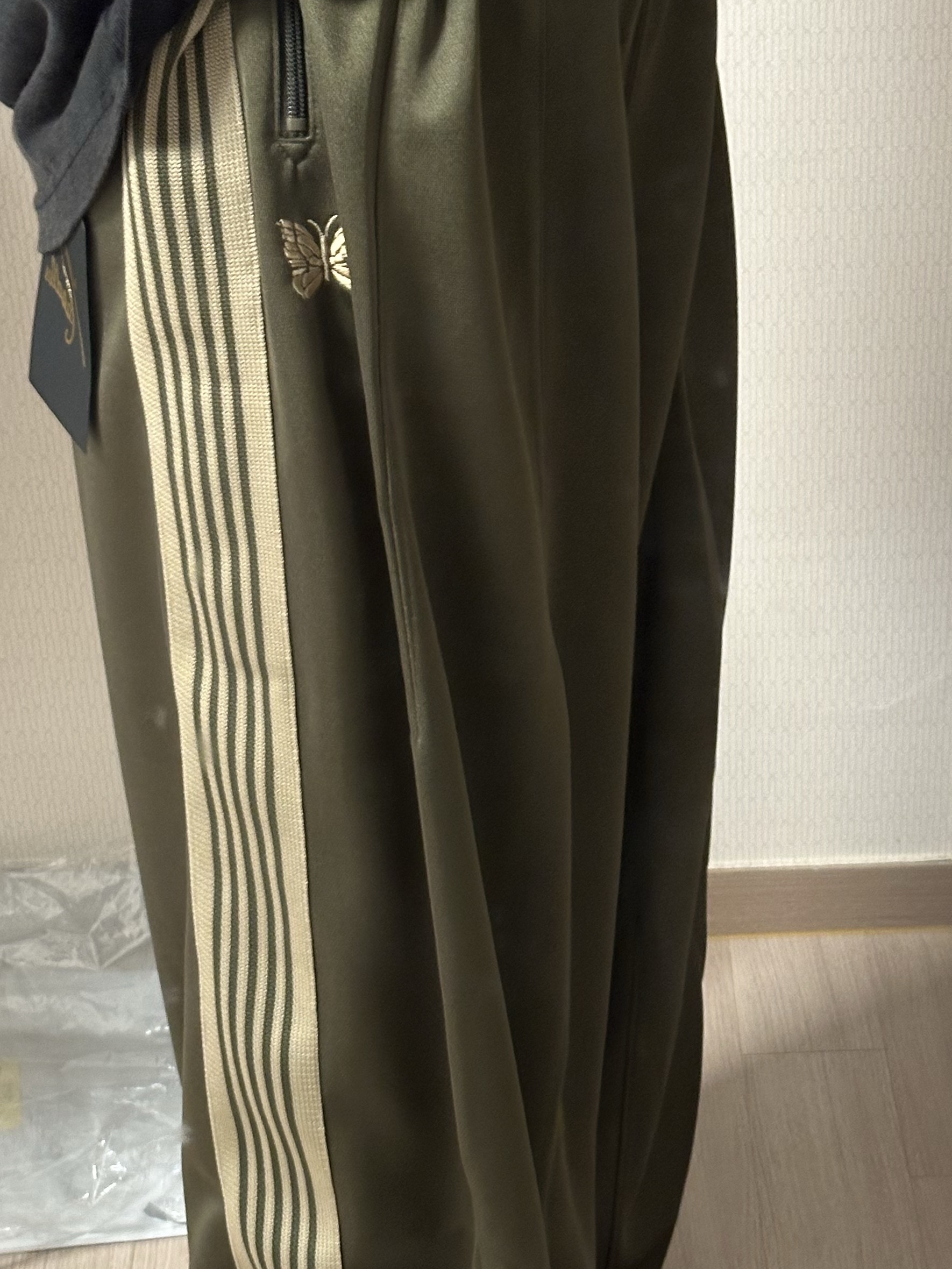 (@golocat) 님의 게시물 | KREAM