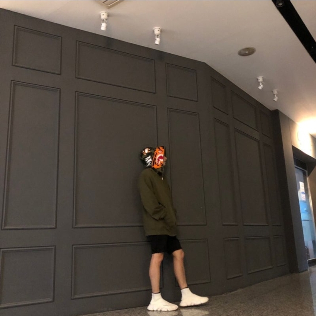 추운 날은 반바지에 후드!! | KREAM