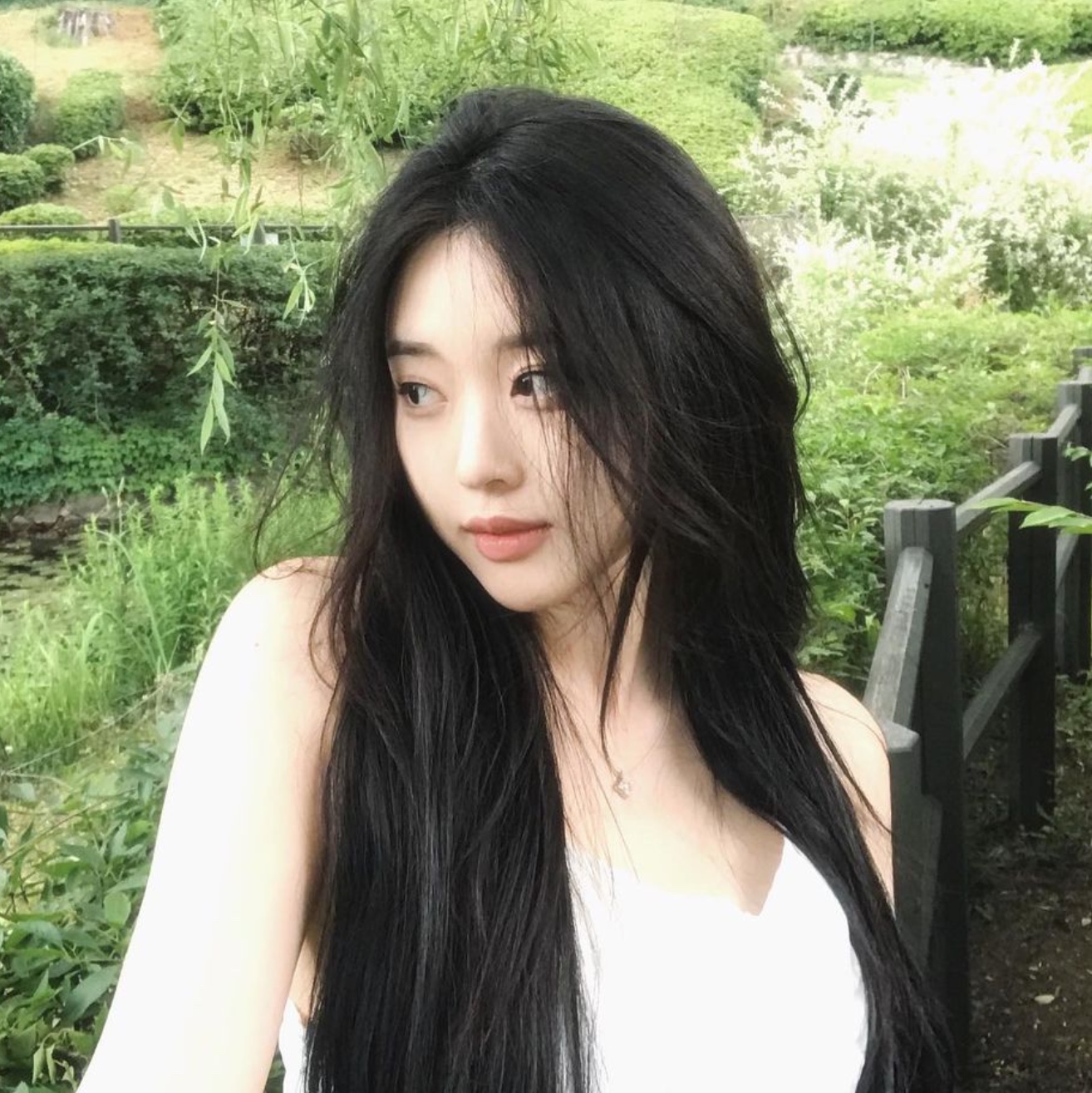 $ (@your_legacy) 님의 게시물 | KREAM