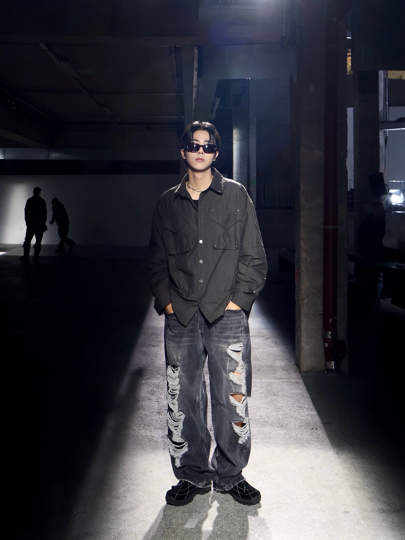 $ (@your_legacy) 님의 게시물 | KREAM