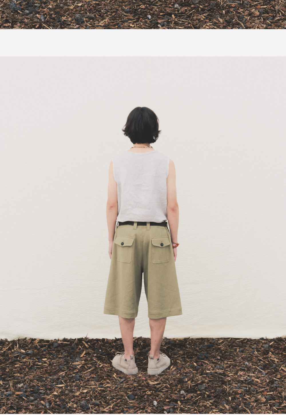 자고류 레더 버튼 플라켓 버뮤다 카키 | Jagoryu | KREAM