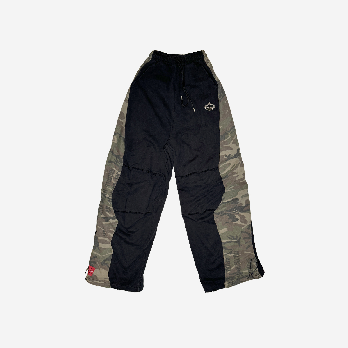 아이엠더퓨처 x 스쿠읏 그로우 옵 스웨트팬츠 블랙 | IAMTHEFUTURE | KREAM