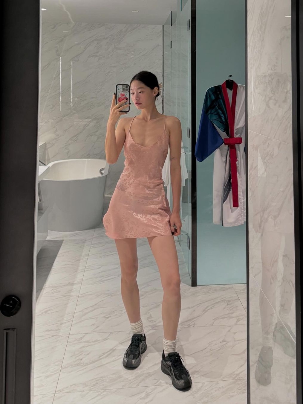 렉카맨 (@7y9o82) 님의 게시물 | KREAM