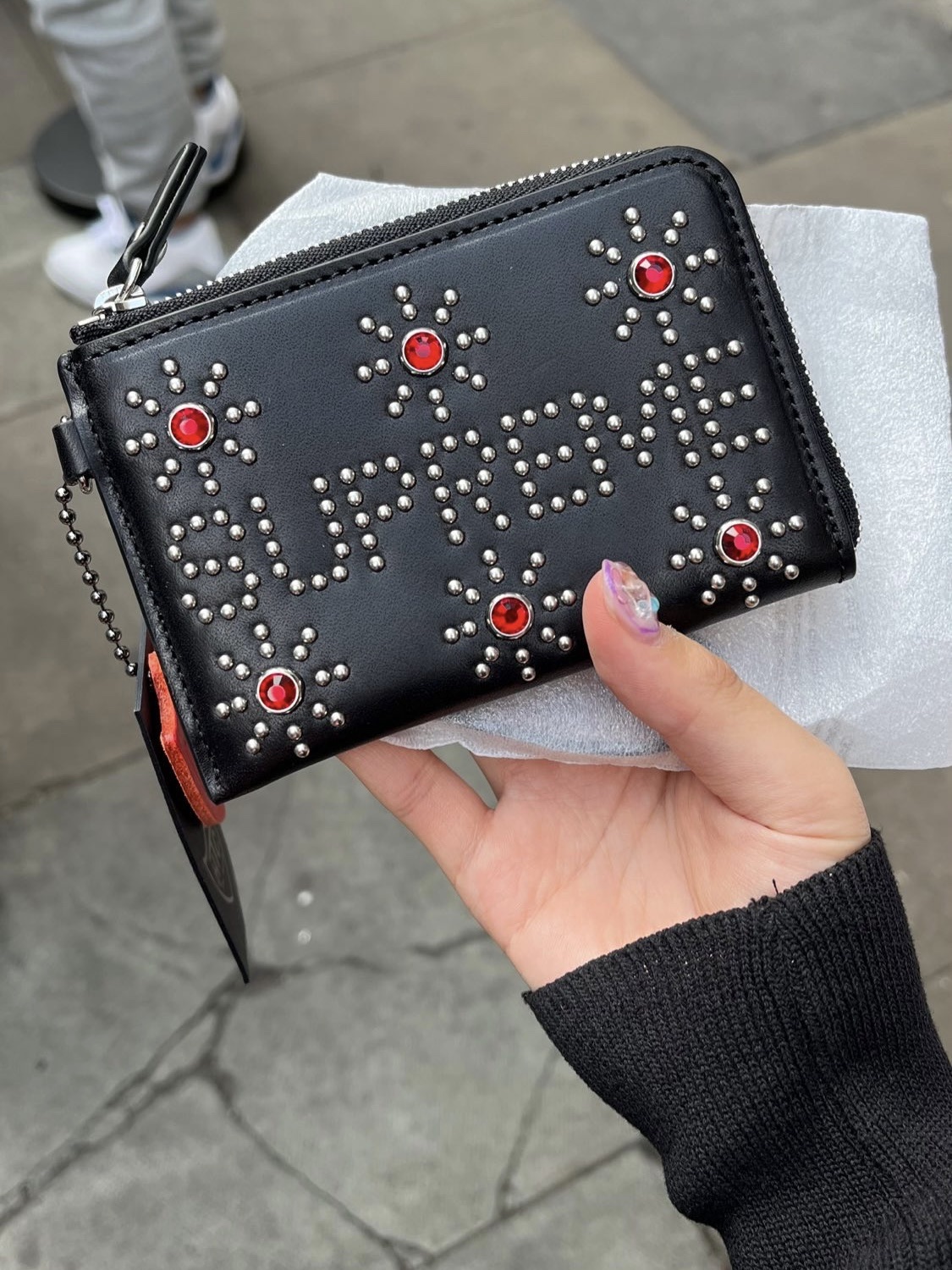 (@lovef8l) 님의 게시물 | KREAM