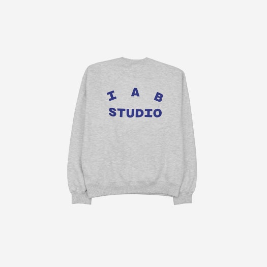 아이앱 스튜디오 스웨트셔츠 라이트 그레이 - 23FW | IAB Studio | KREAM