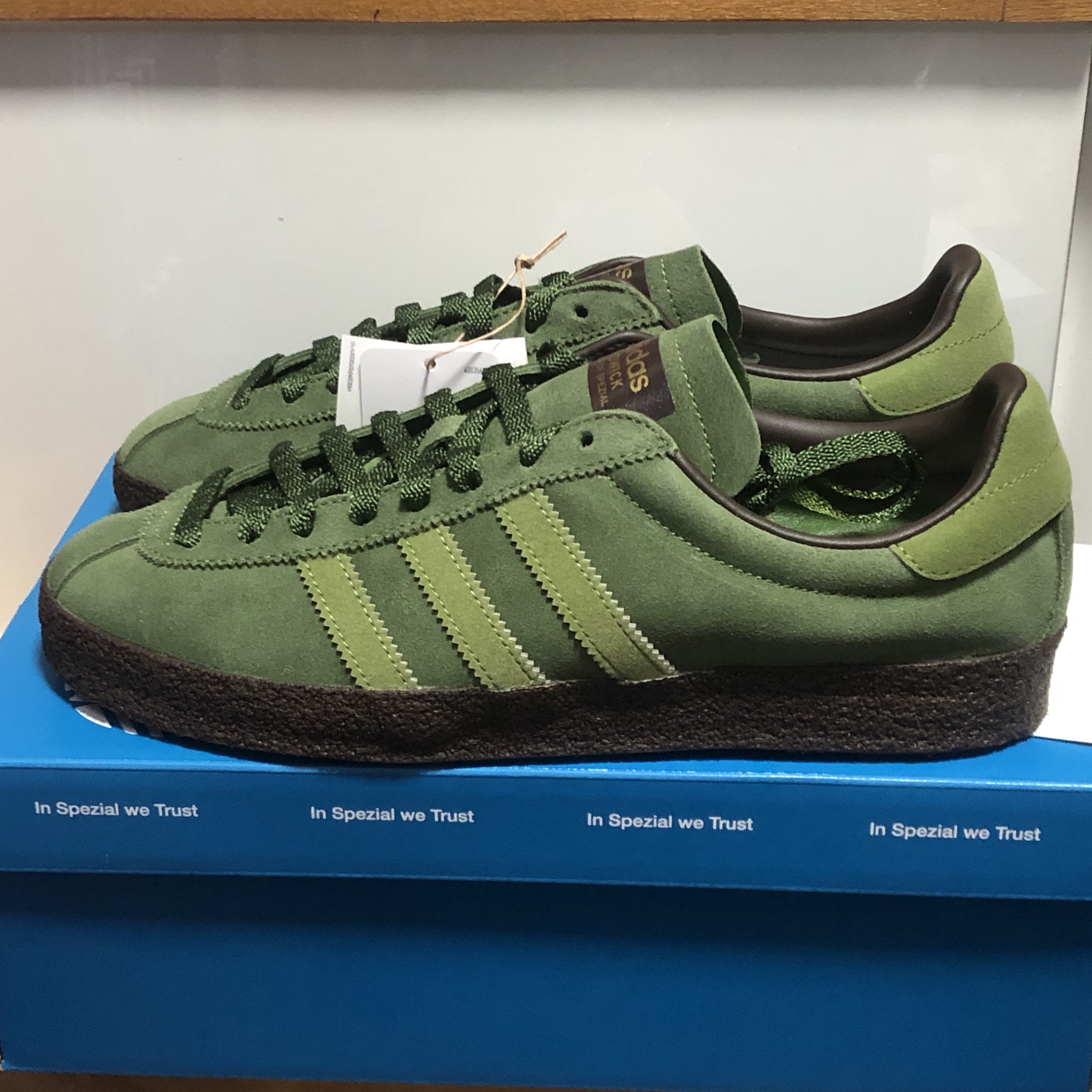 김또깡 (@kimmm_do) 님의 게시물 | KREAM