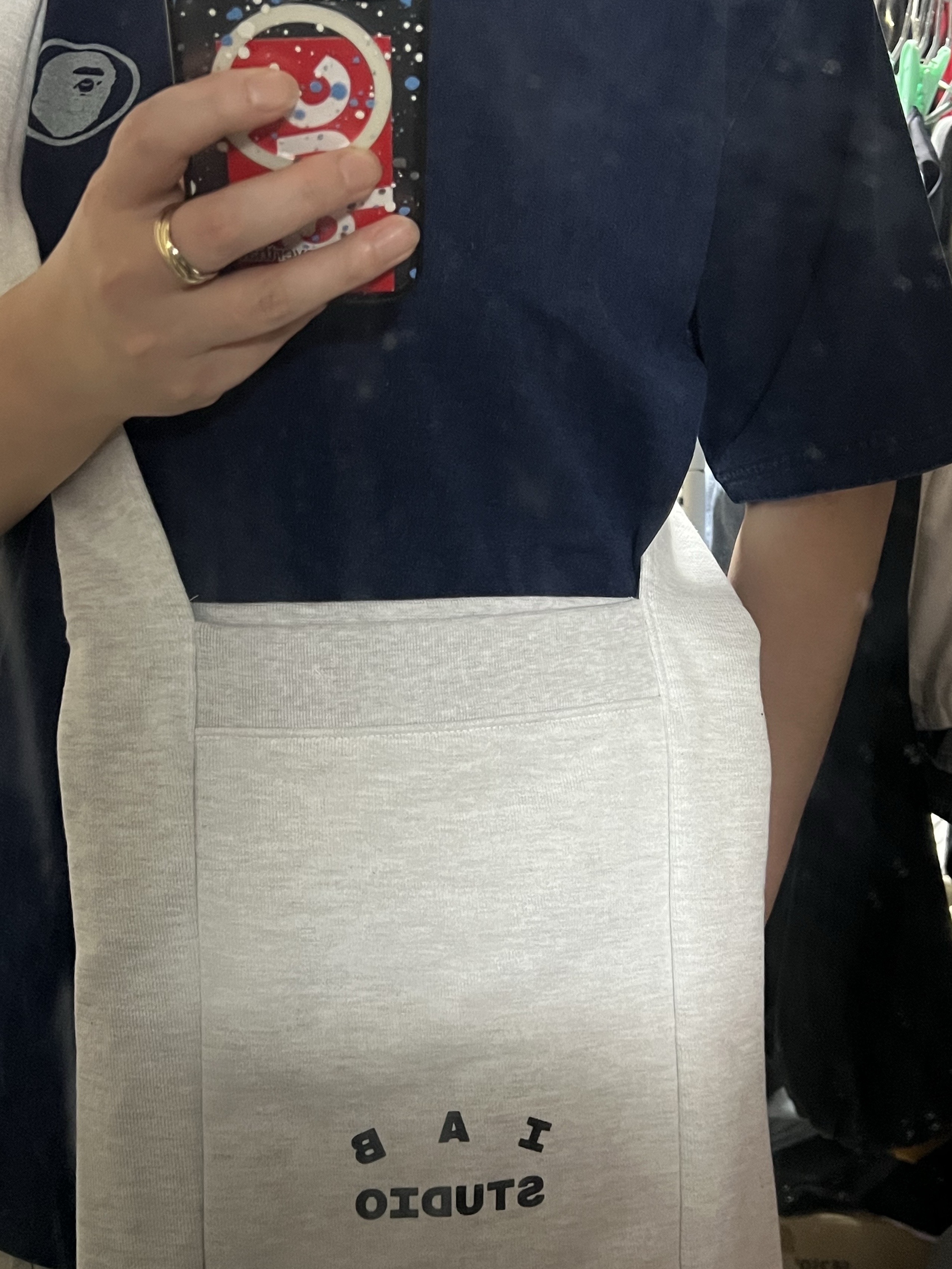 여자는 M 남자는 L | KREAM