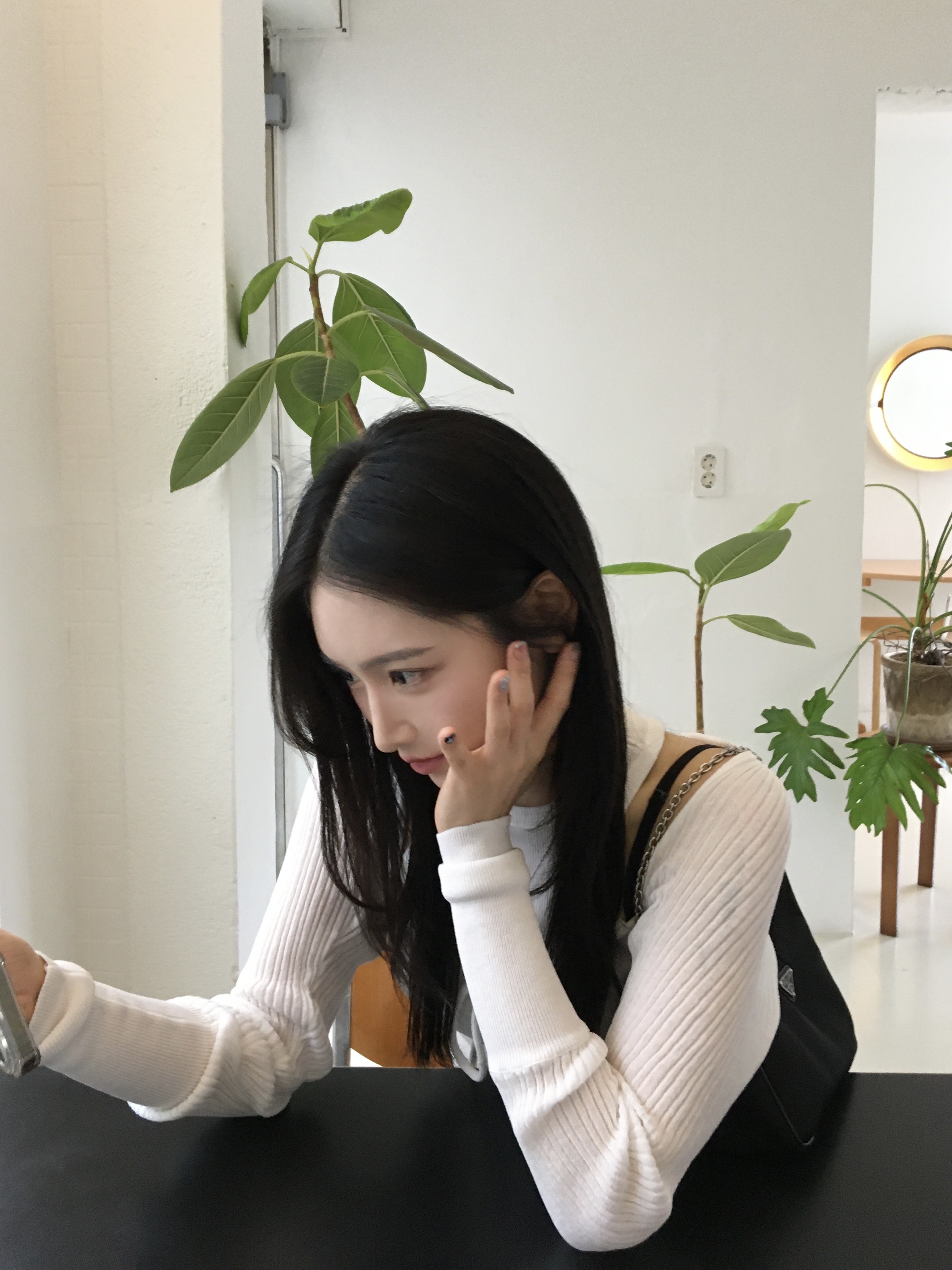 (@owlhuii) 님의 게시물 | KREAM