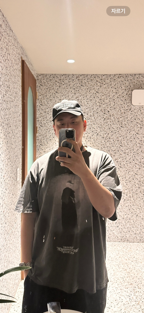 쟇김 (@jayonmyfeet) 님의 게시물 | KREAM