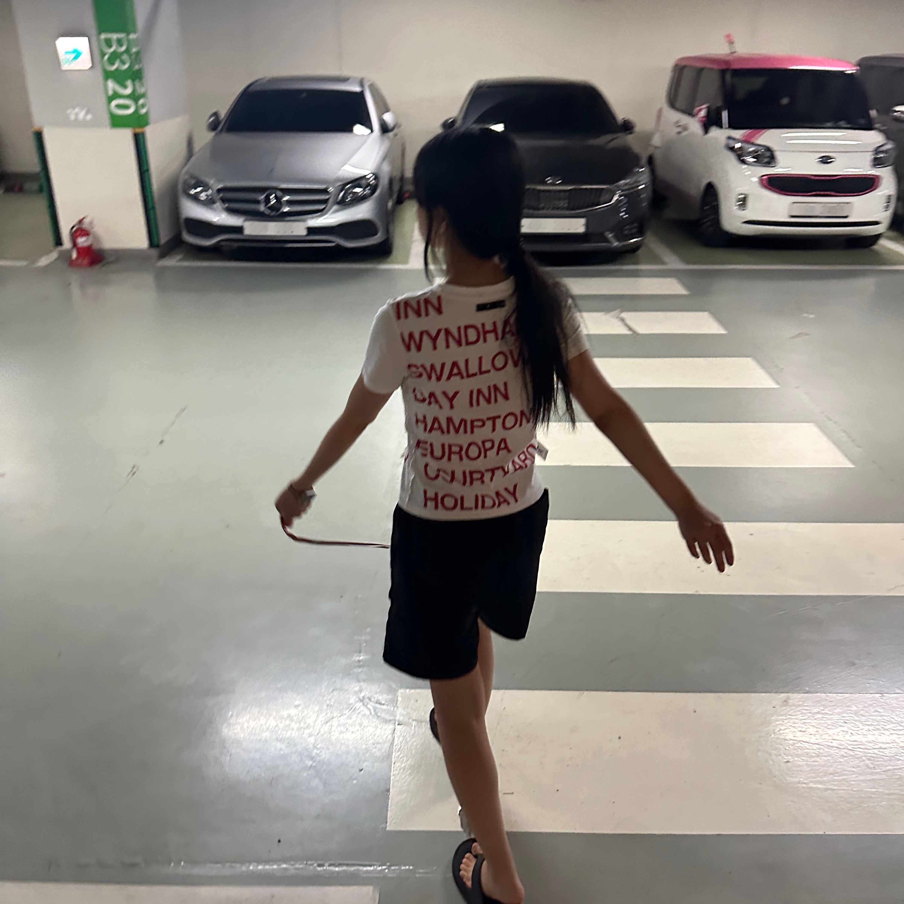 윱인 (@let_it_go_y...) 님의 게시물 | KREAM