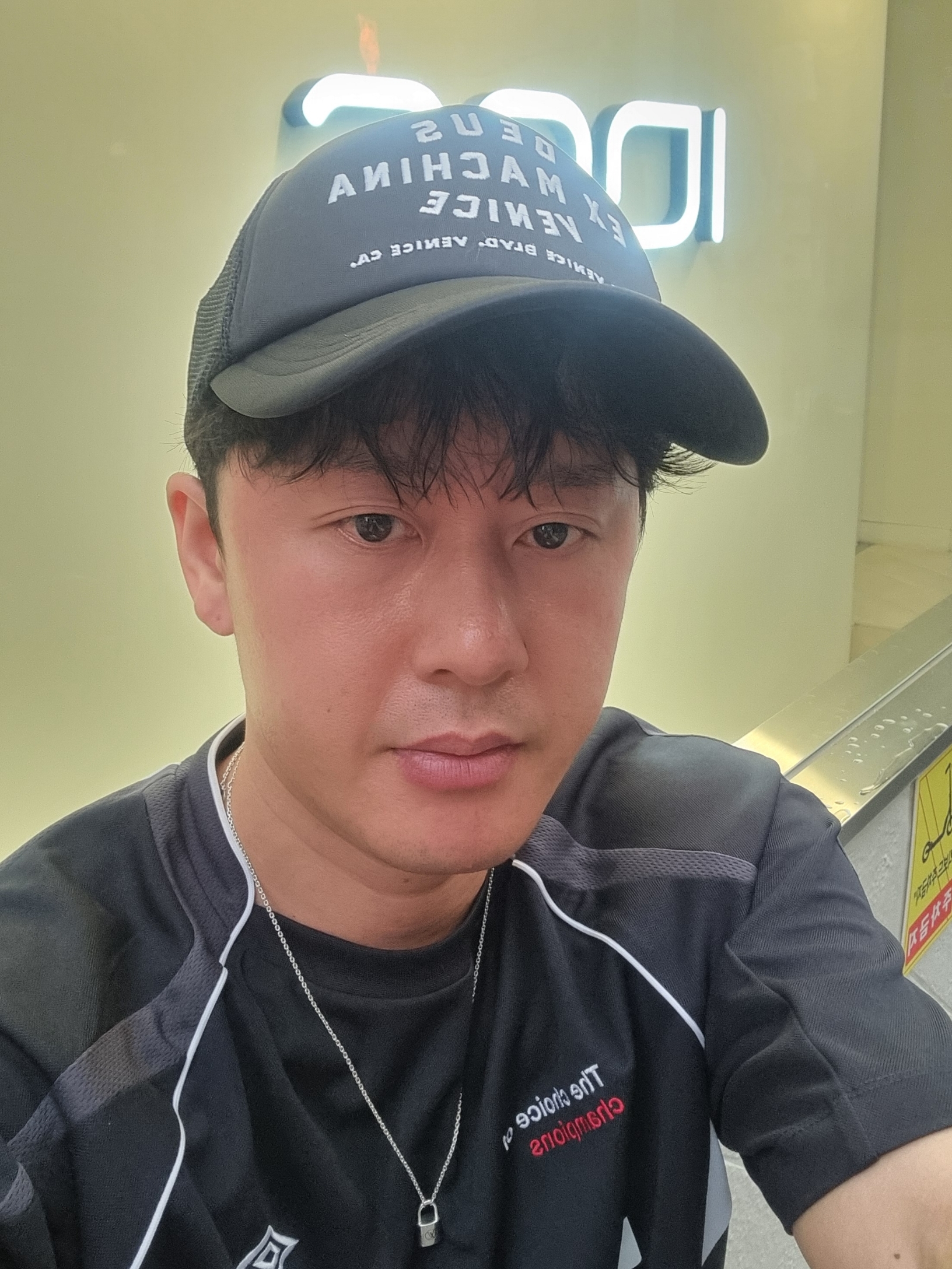 @hoya038 (@jordanyeezy) 님의 게시물 | KREAM