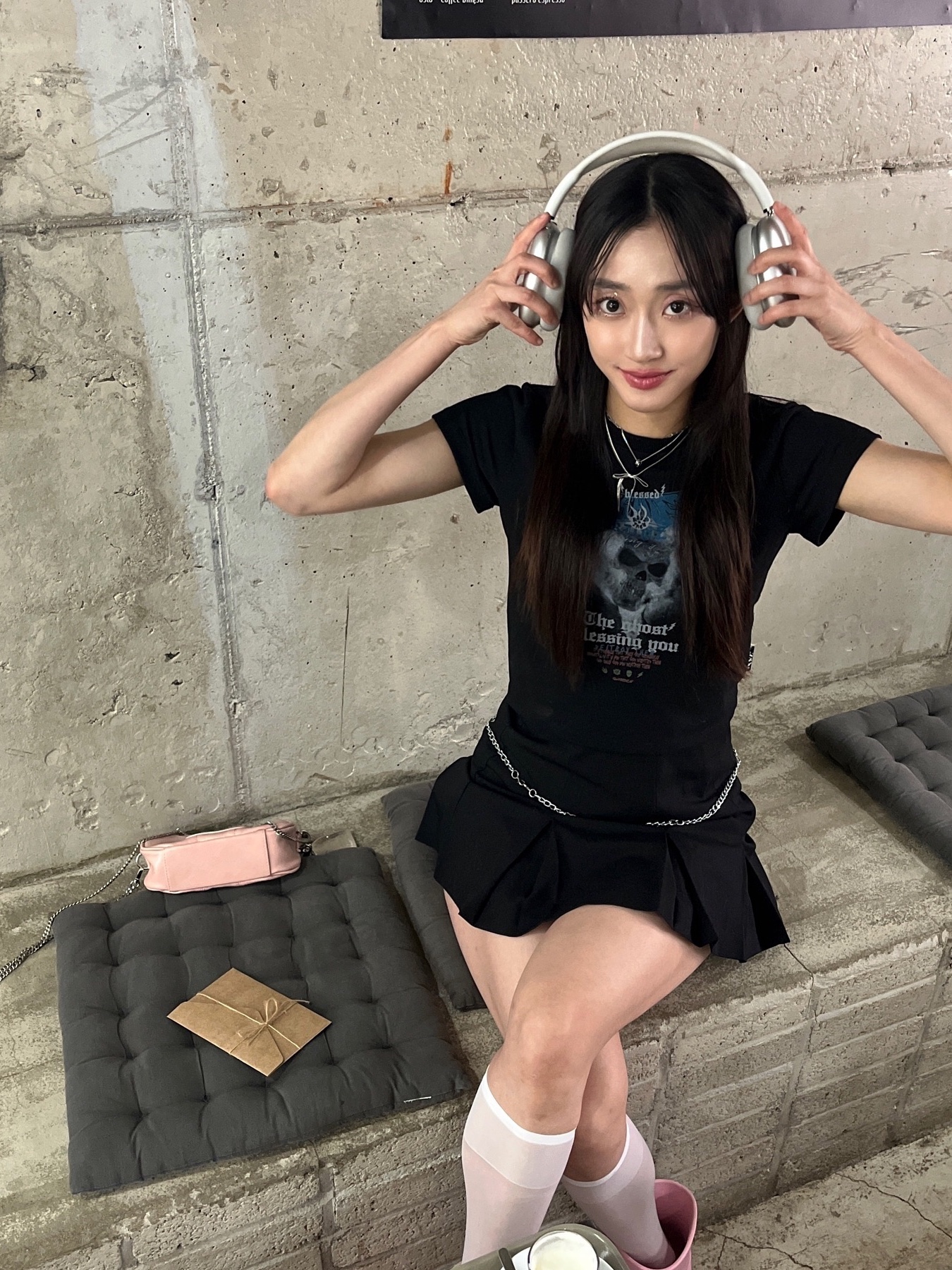 $ (@your_legacy) 님의 게시물 | KREAM