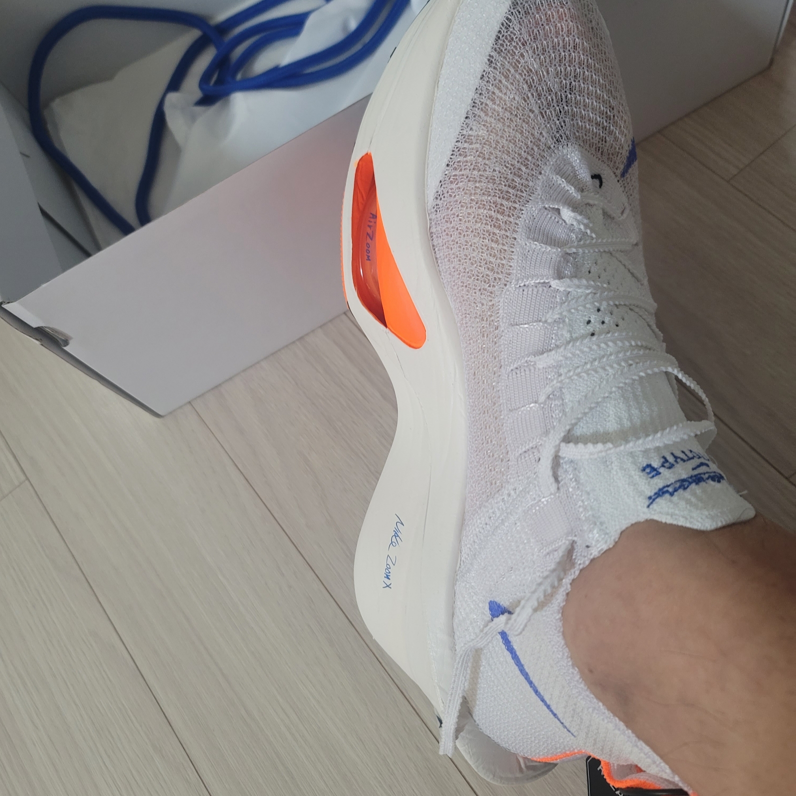 goho0427 (@goho1104) 님의 게시물 | KREAM