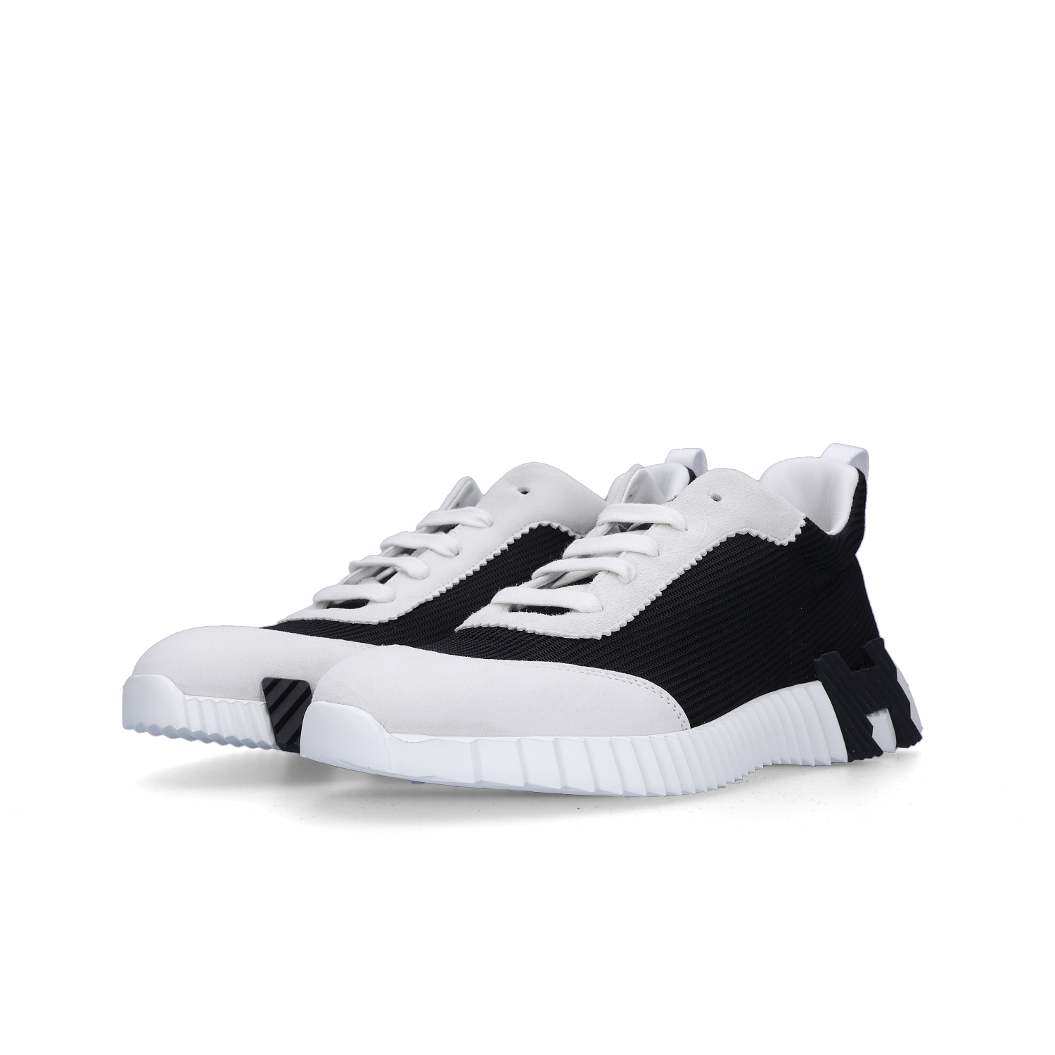 에르메스 바운싱 스니커즈 메쉬 스웨이드 고트스킨 & 누아 블랑 | KREAM