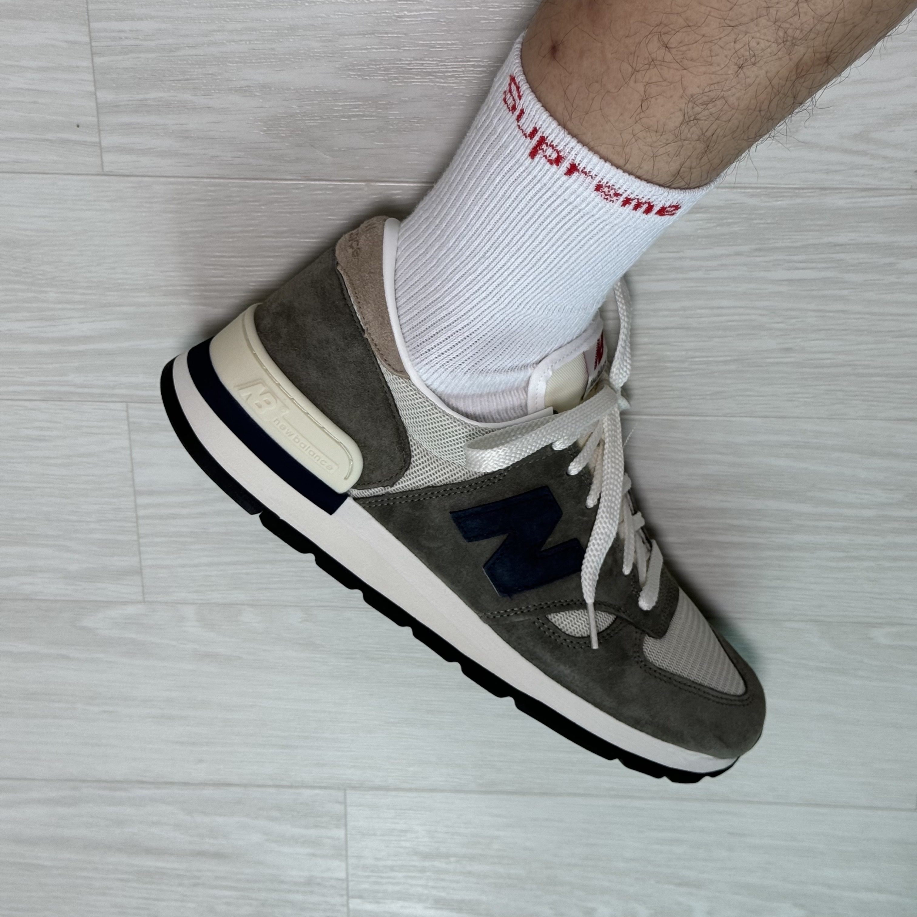 990 v1 Olive | KREAM