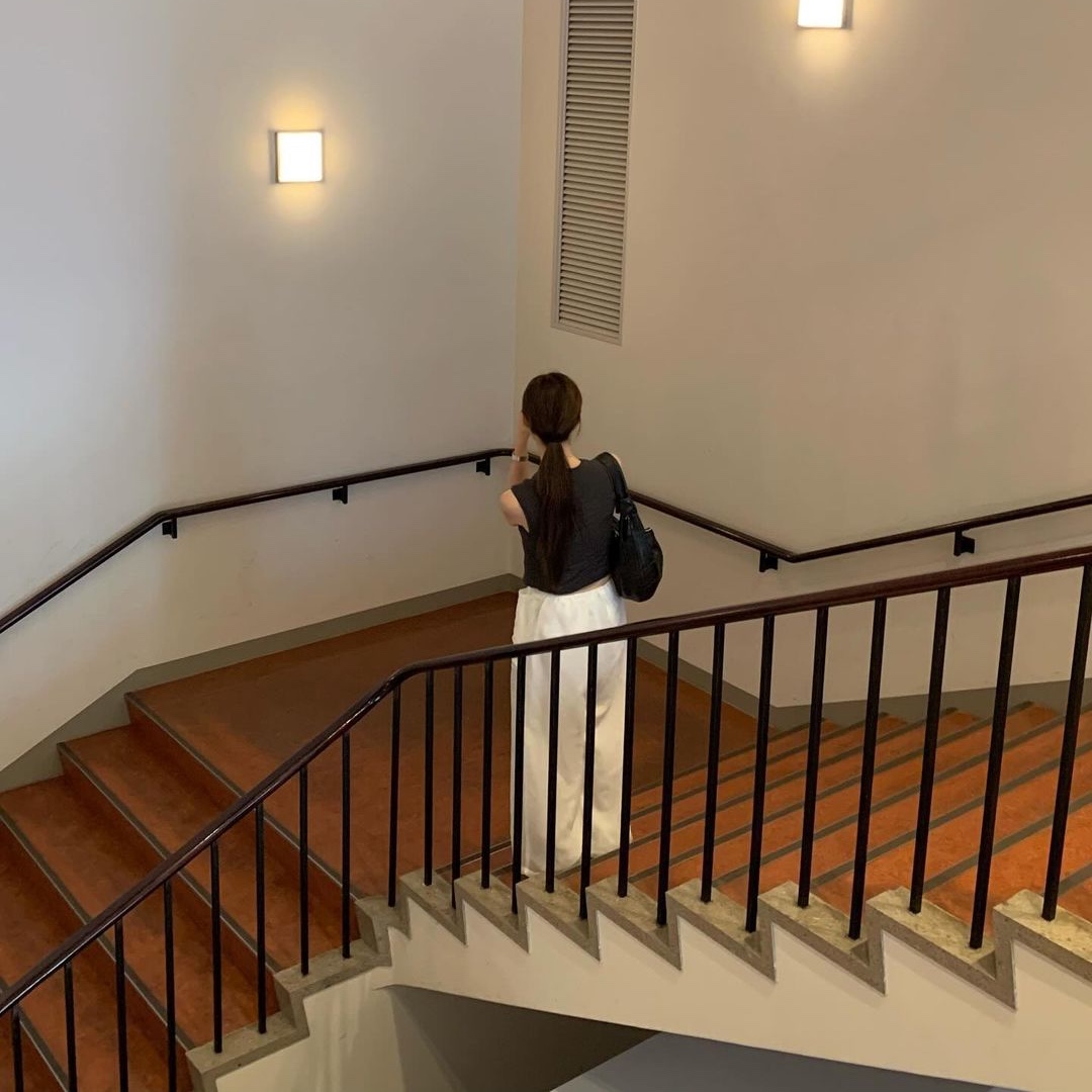 Grey (@luck.gr.ey) 님의 게시물 | KREAM