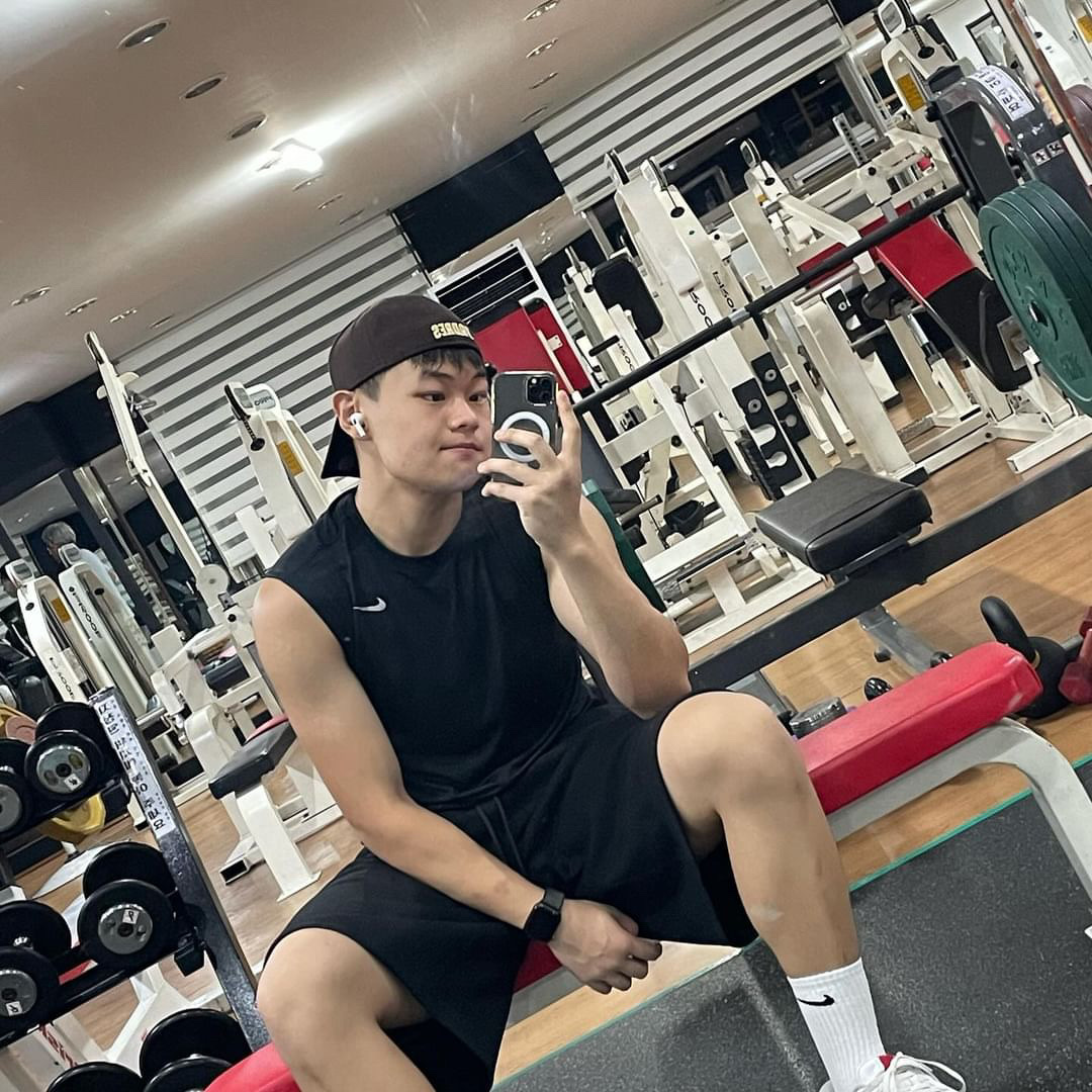 요즘 최애 모자 | KREAM