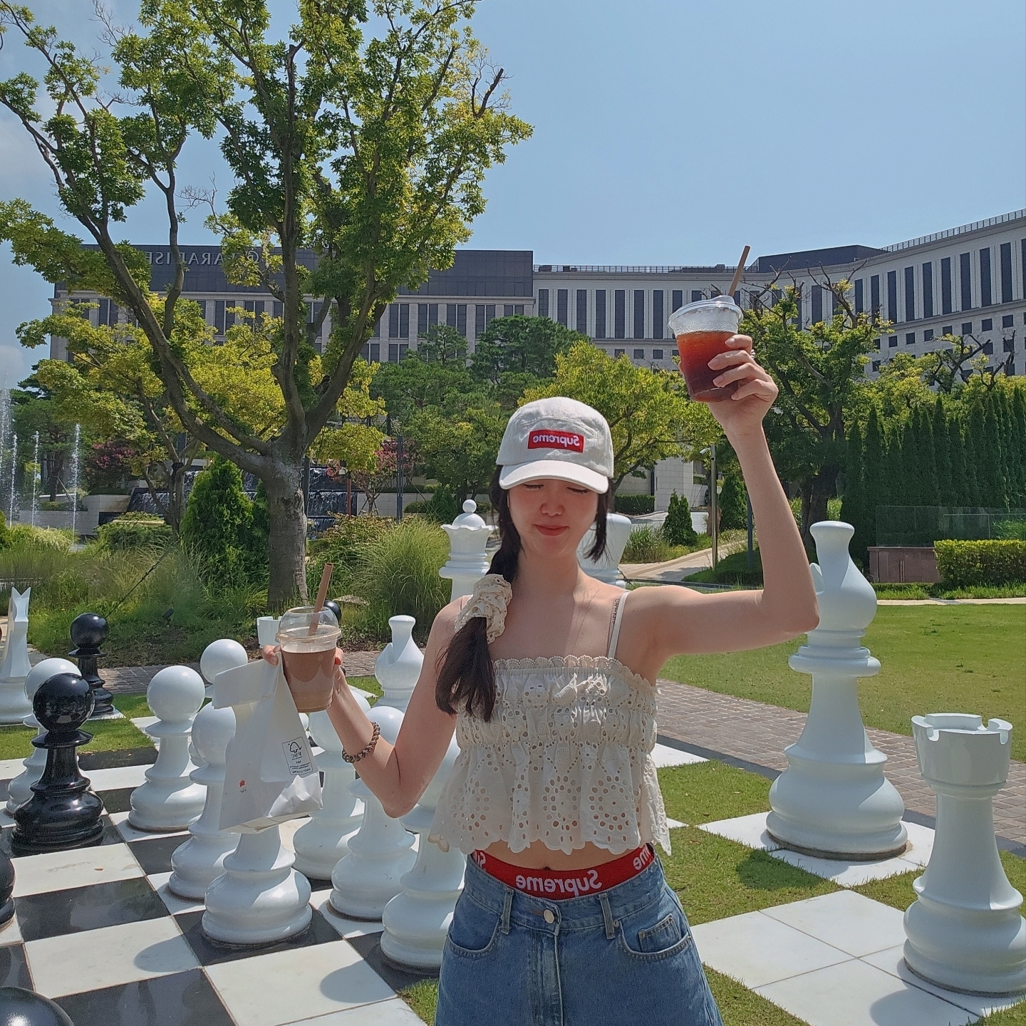 아모르 (@amor85) 님의 게시물 | KREAM