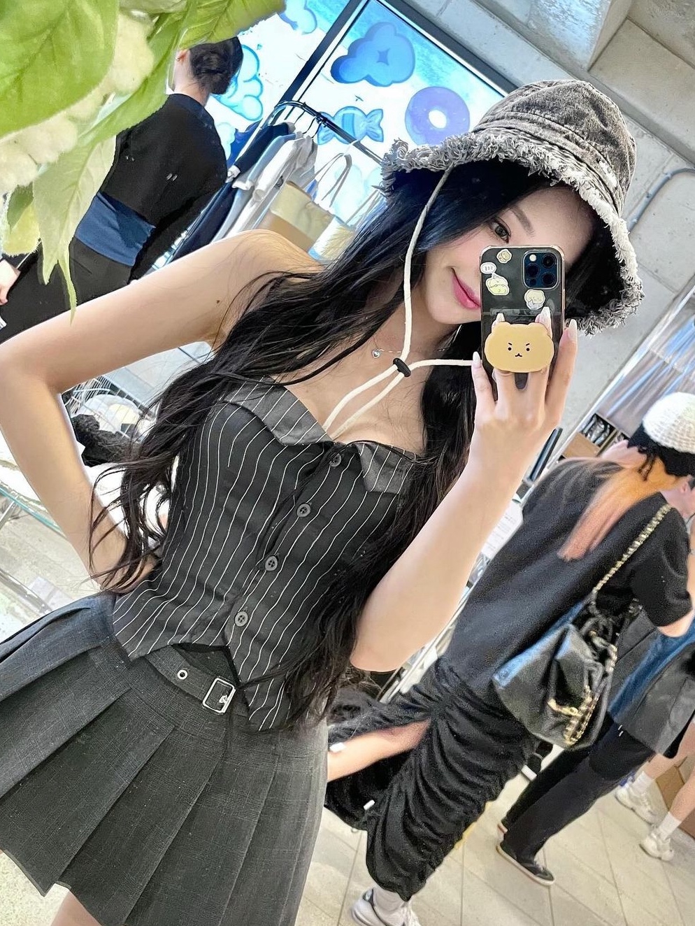 #ALLINCOMPLETE 해시태그 STYLE | KREAM