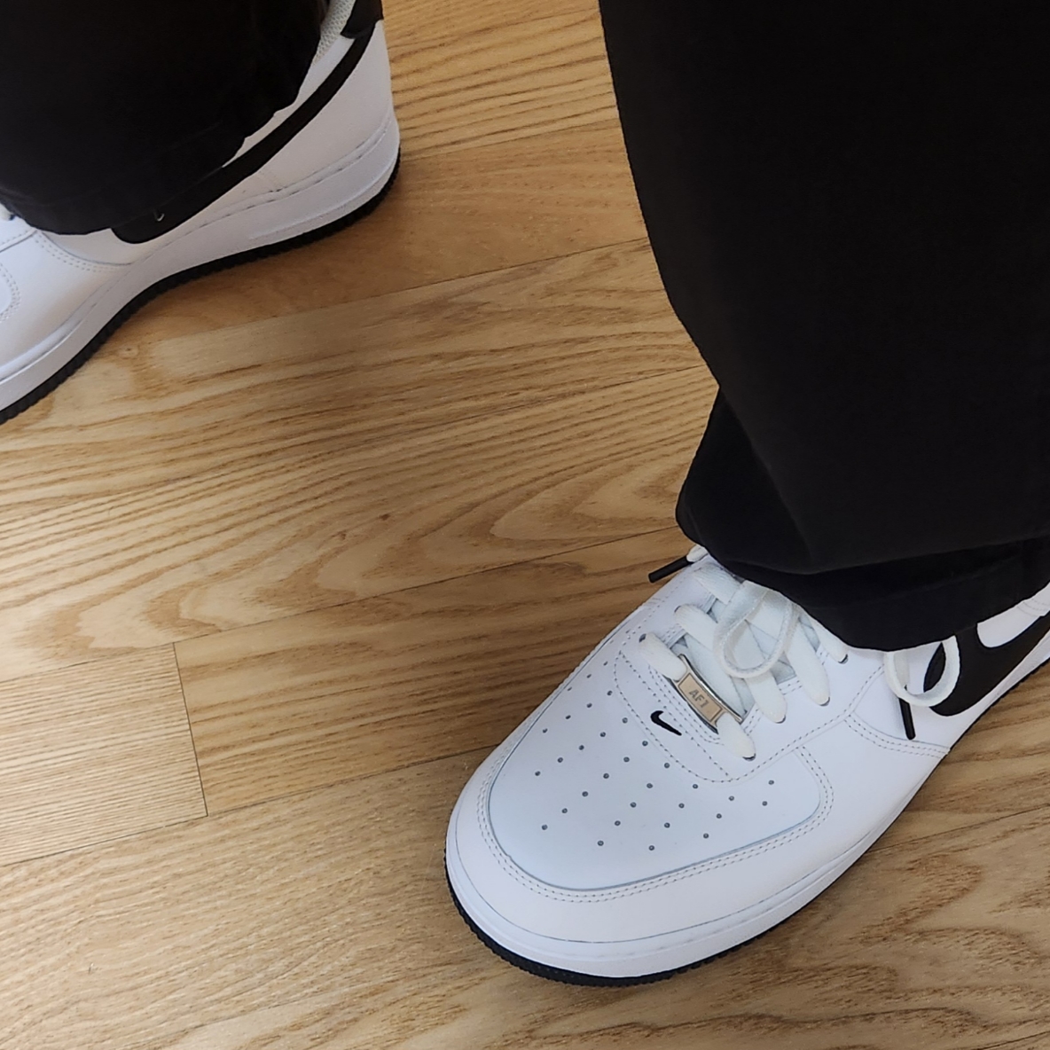 예쁘네요~ 290 딱 정사이즈입니다! | KREAM