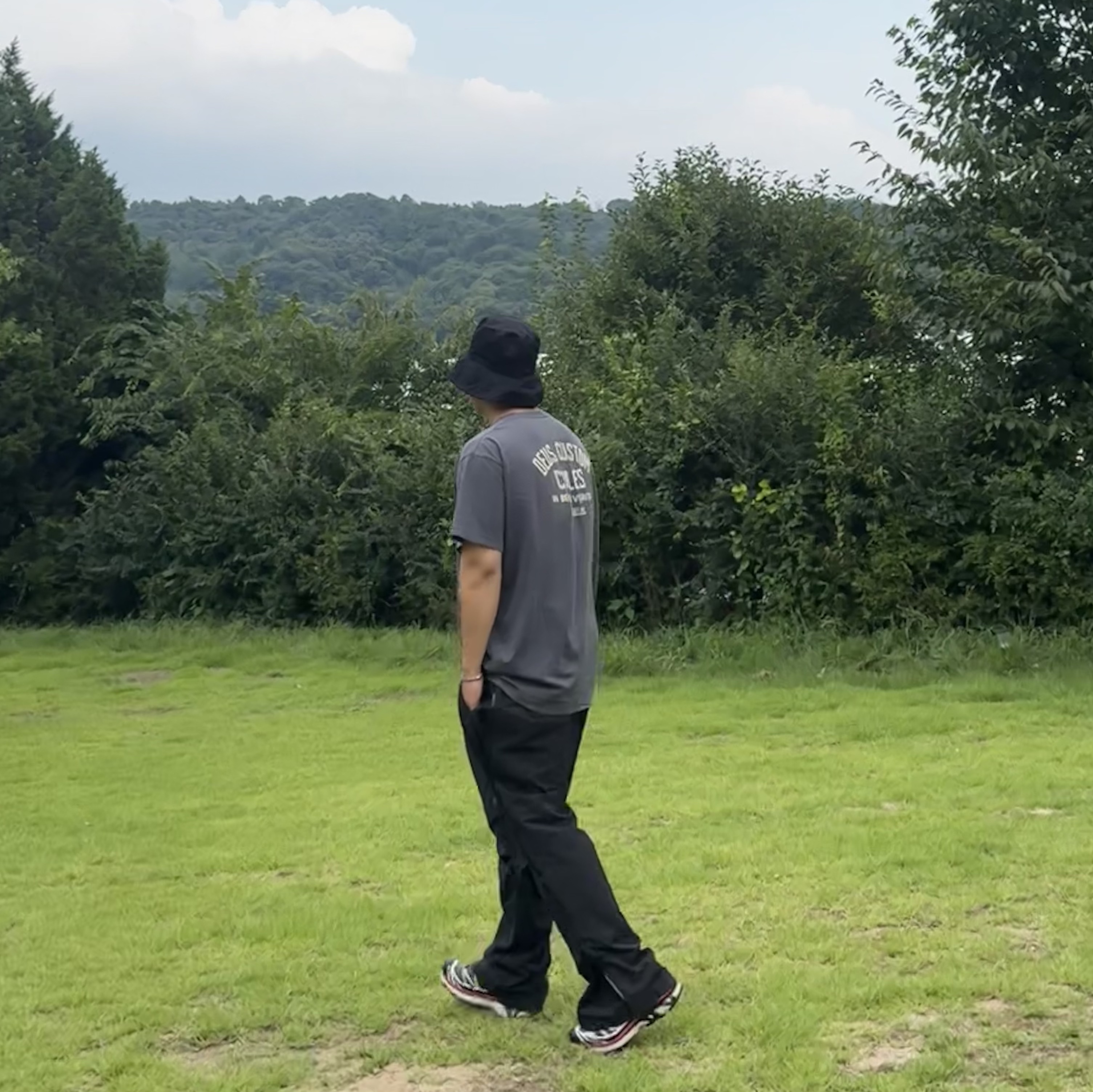 광어 (@kwange0) 님의 게시물 | KREAM