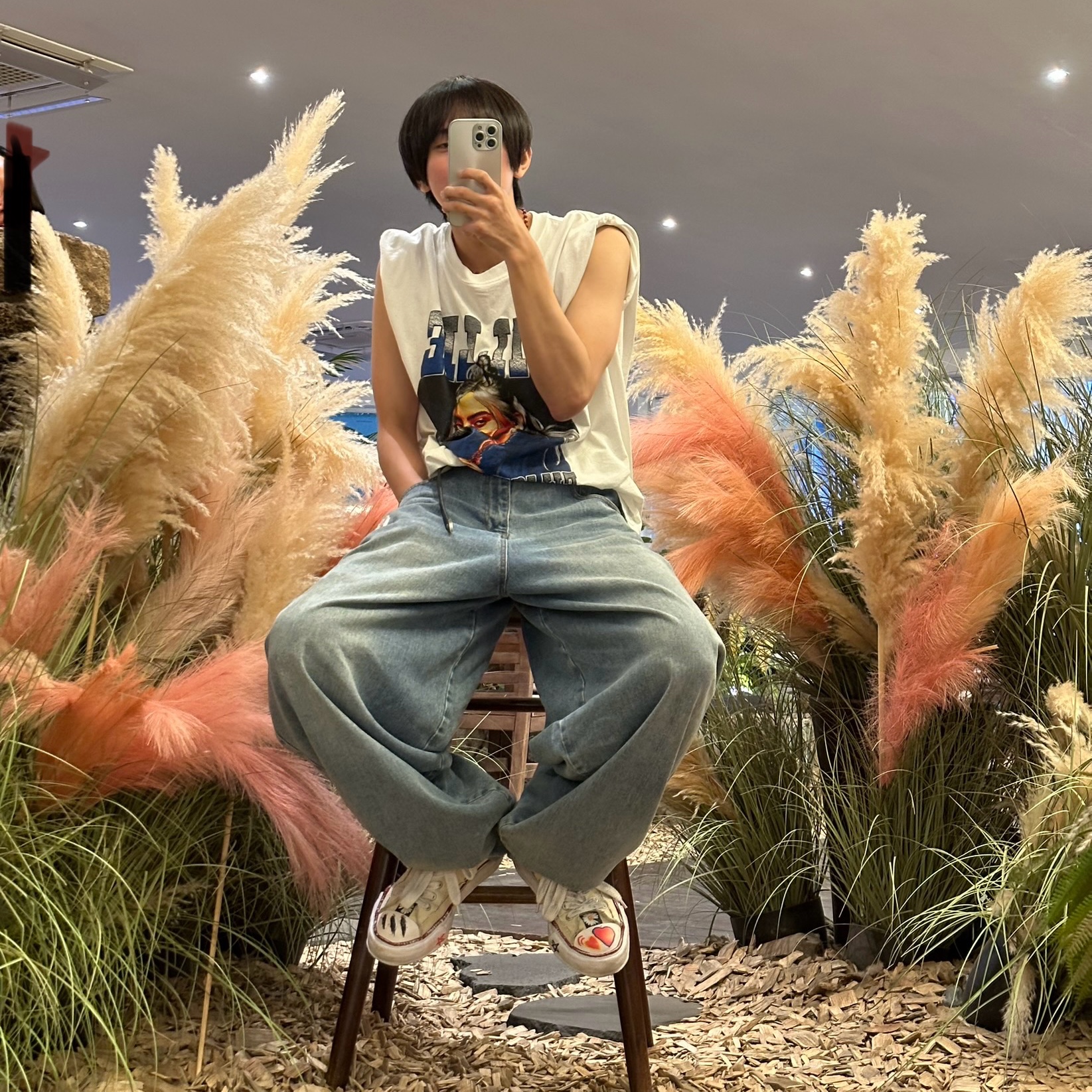 강민우 (@_m_m_w_w_) 님의 게시물 | KREAM