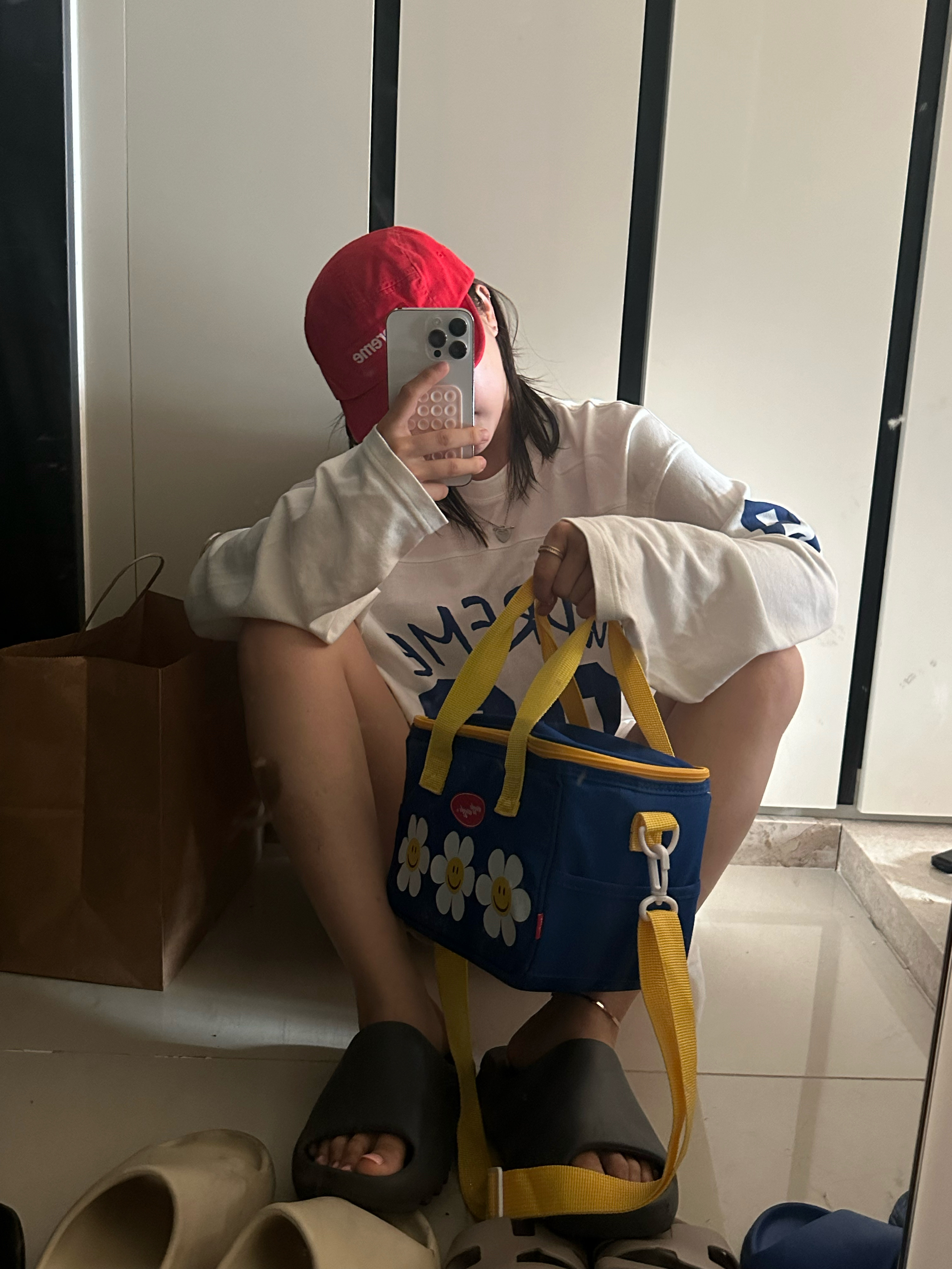 불쌍한금요일 | KREAM