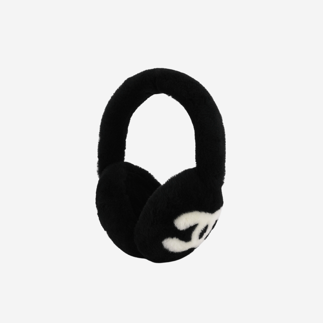 샤넬 이어머프 셔링 램스킨 블랙 화이트 | Chanel | KREAM