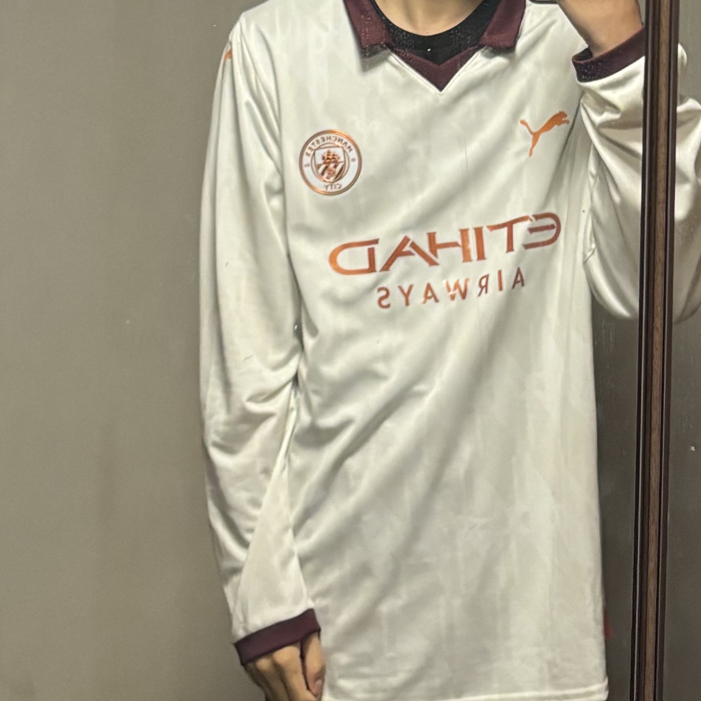 (@333.3) 님의 게시물 | KREAM