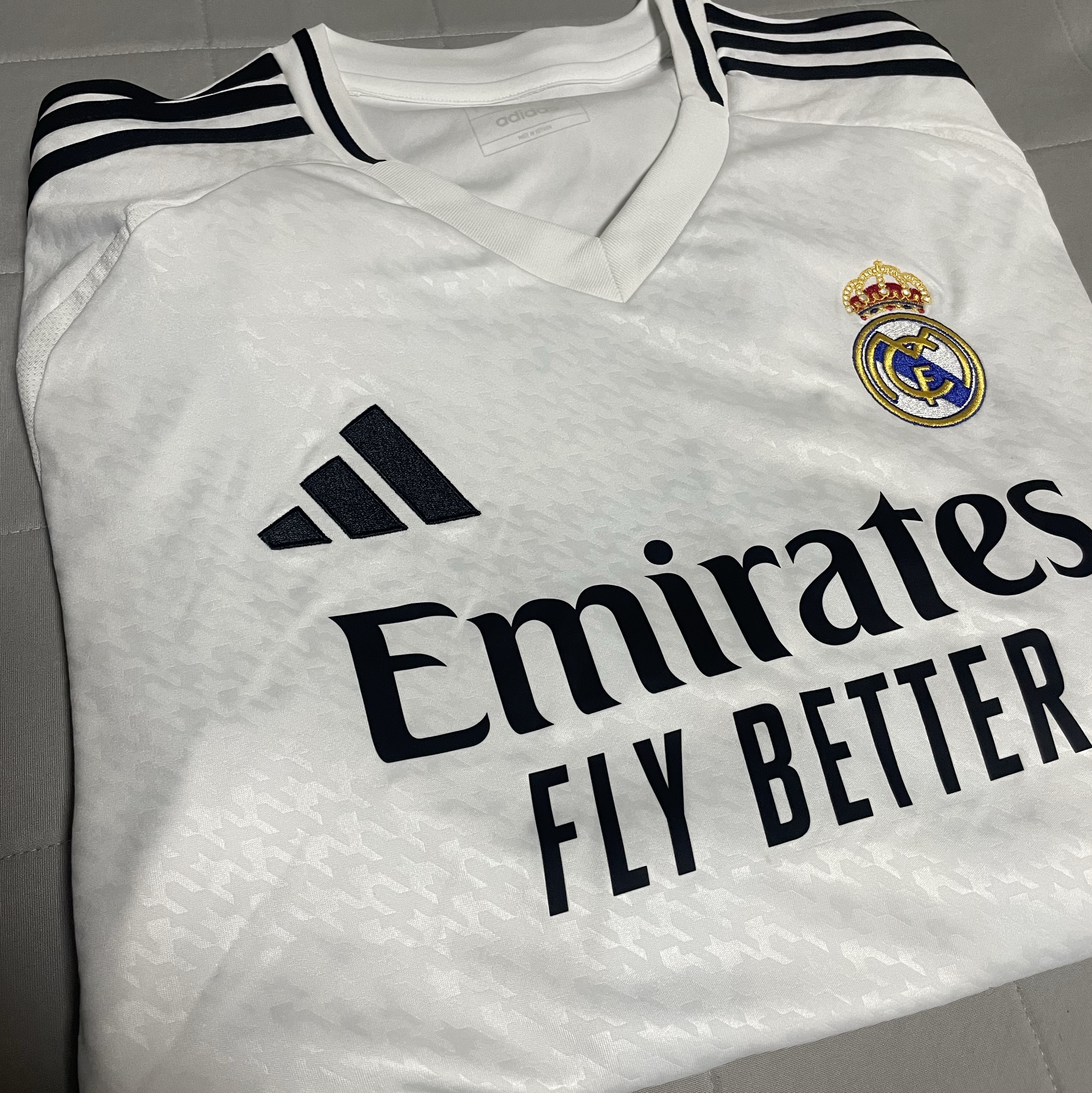 insta : j.jo... (@jongsuk) 님의 게시물 | KREAM