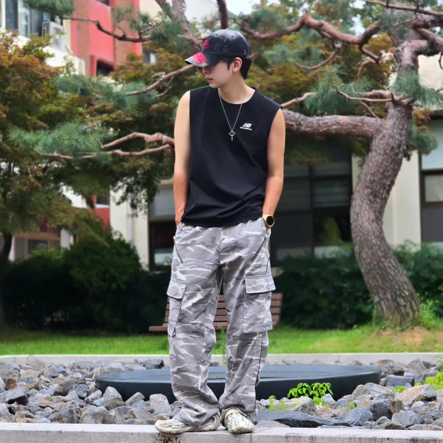 🖤🩶🤍 | KREAM