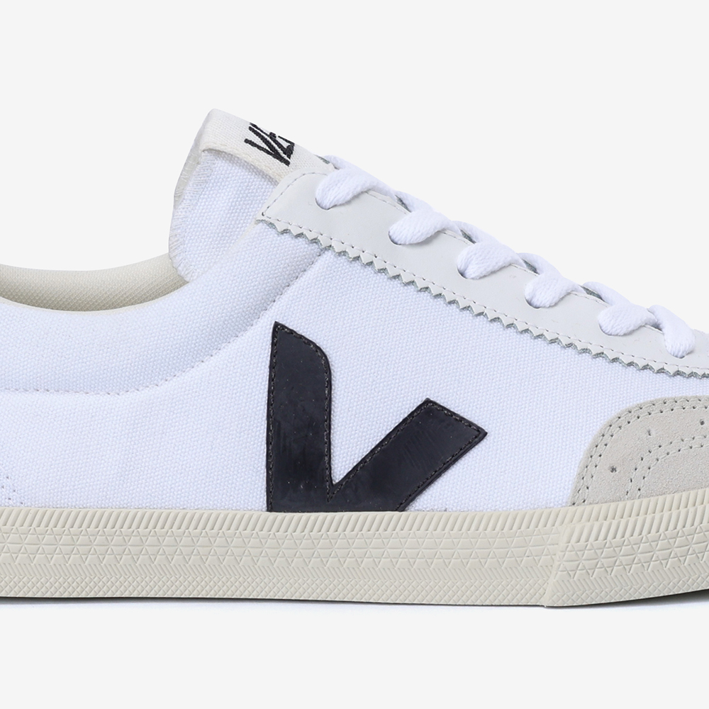 베자 볼리 화이트 블랙 | Veja | KREAM