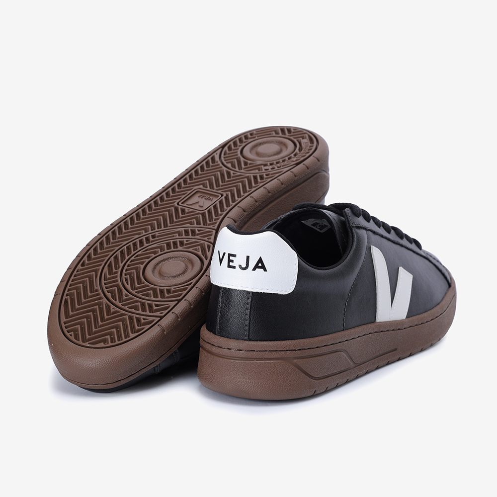 베자 우르카 블랙 화이트 | Veja | KREAM