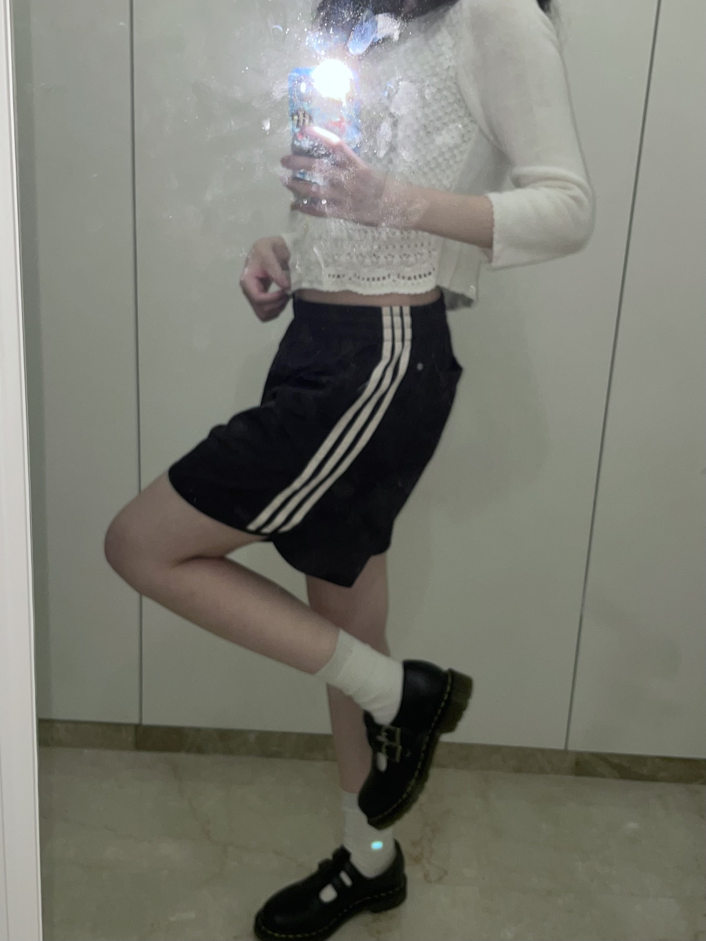 dan (@domanticenc...) 님의 게시물 | KREAM