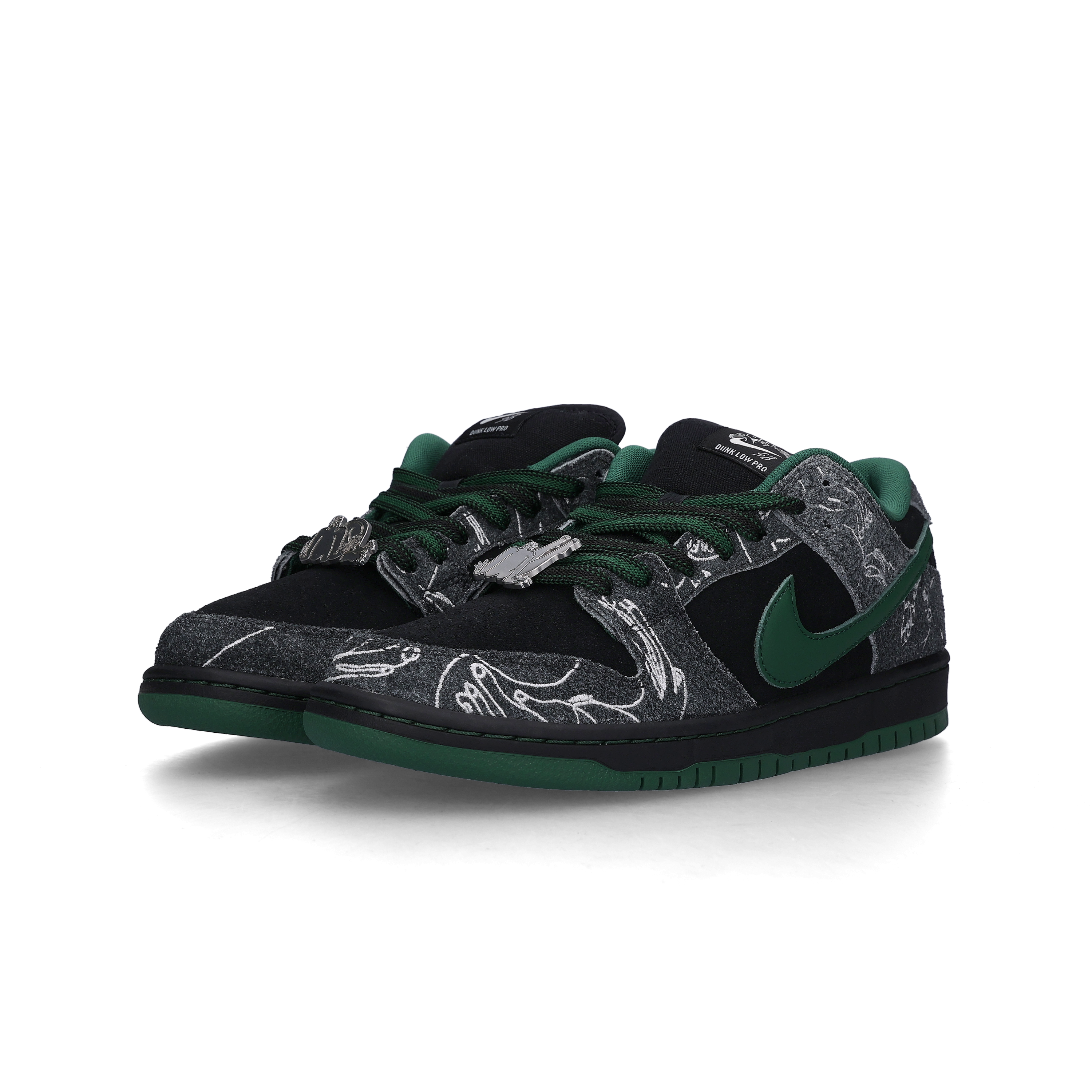 나이키 x 데어 SB 덩크 로우 프로 앤트러사이트 앤 골지 그린 | KREAM