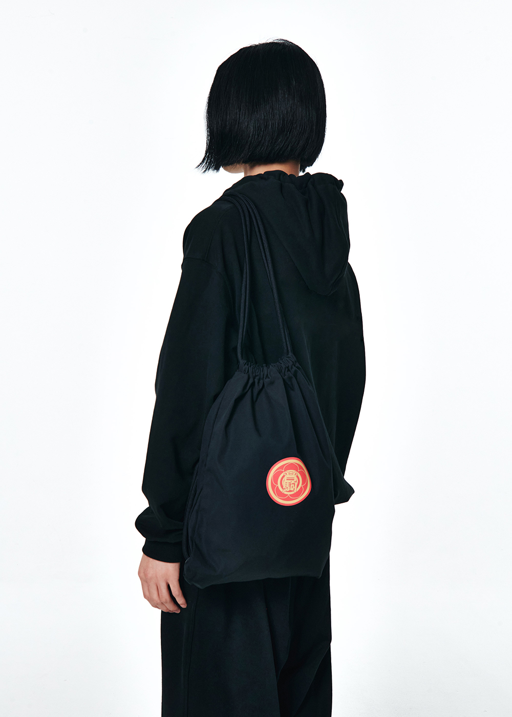 이어스트 x 하이큐!! 네코마 스트링 백 블랙 | EERST | KREAM