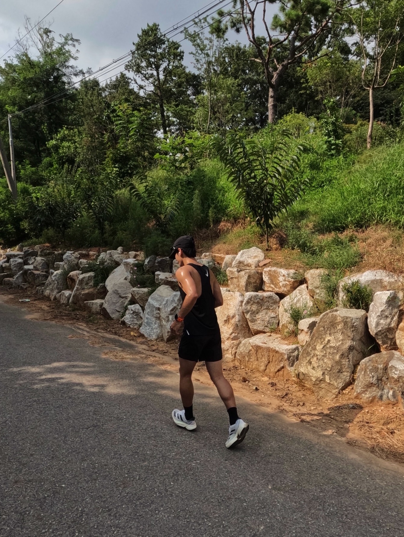 정동수 (@_dong.su) 님의 게시물 | KREAM